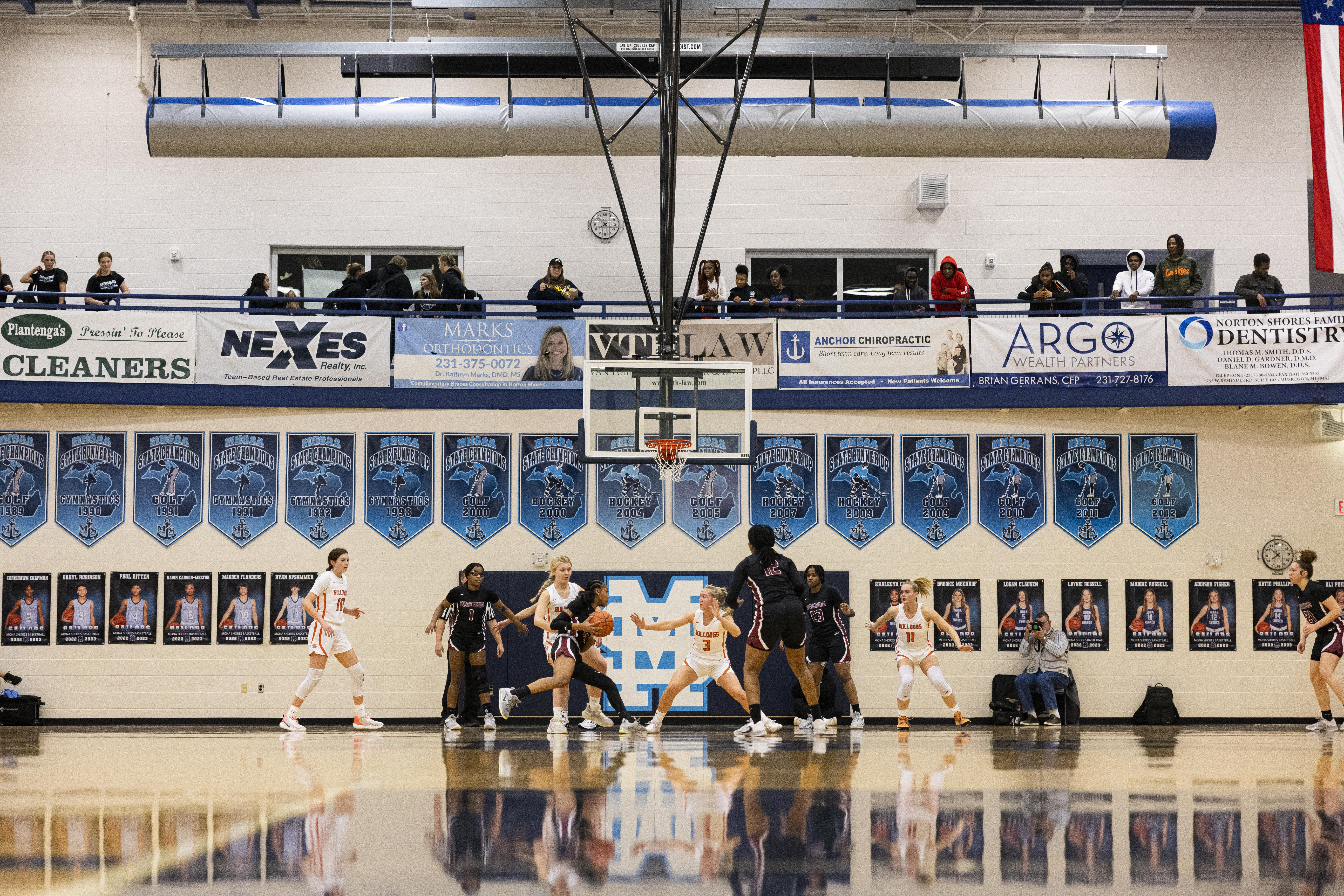 Muskegon falls to Byron Center 43-62 - mlive.com