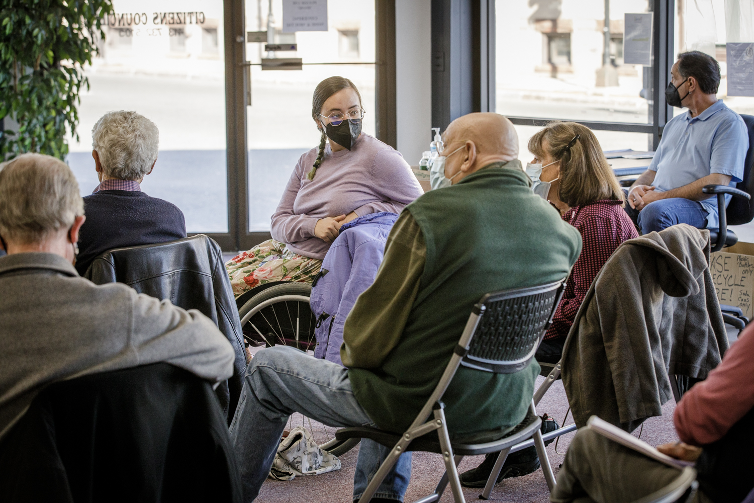 Springfield residents put their concerns to Rep. Carlos Gonzalez over ...