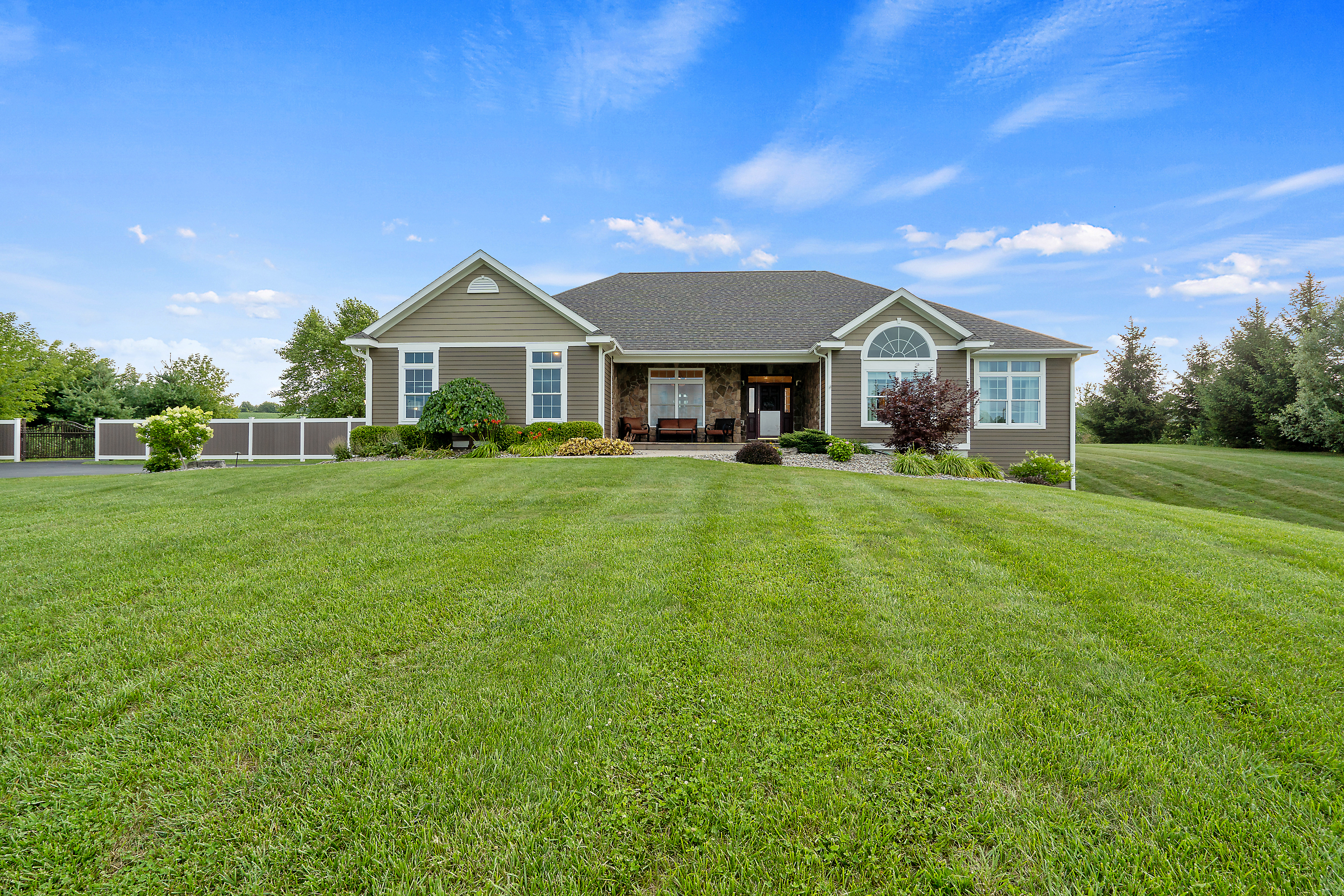 This Warners ranch has almost 7,000 square feet of living space inside ...