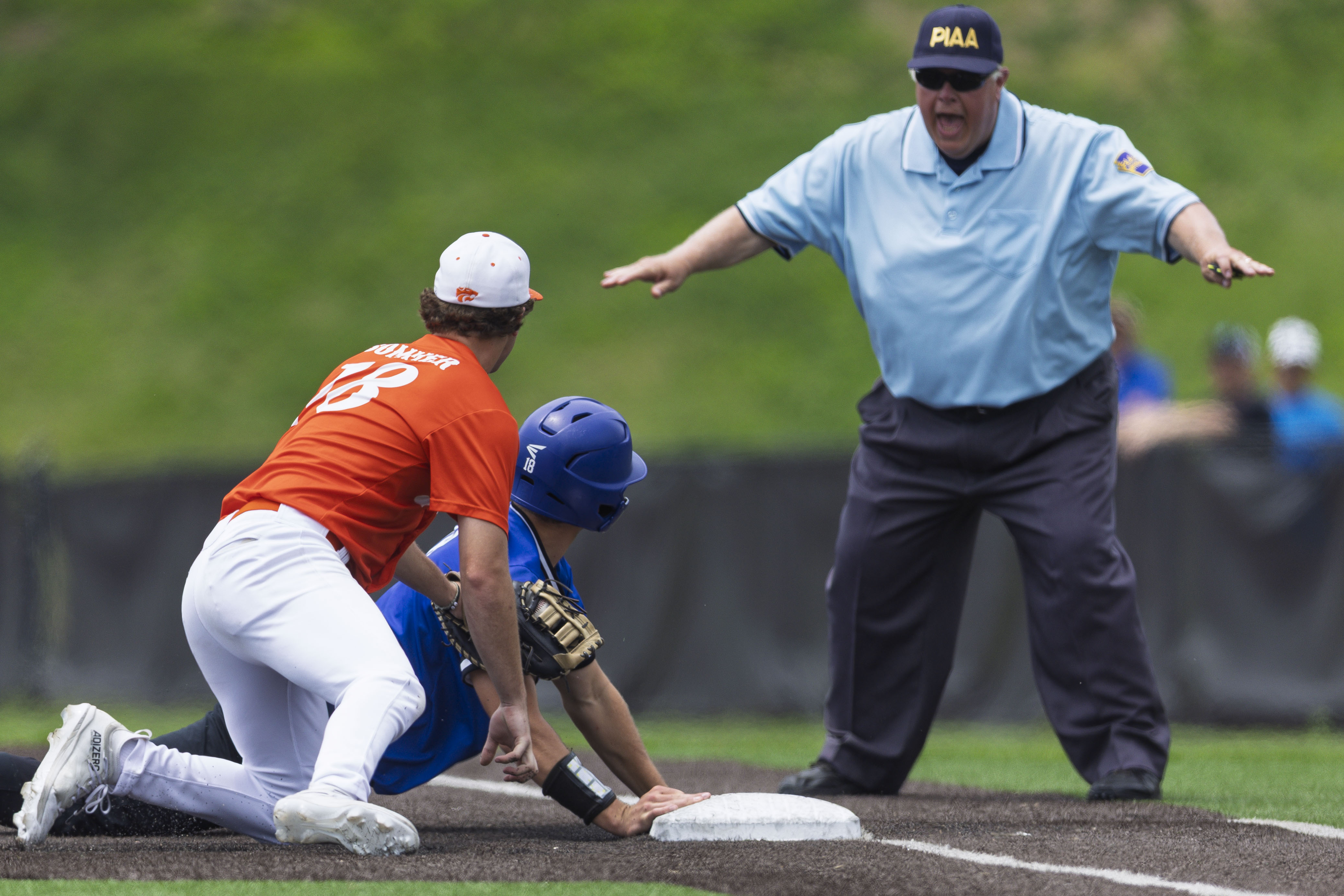 Elizabethtown beats Palmyra in extra innings in PIAA 5A baseball ...