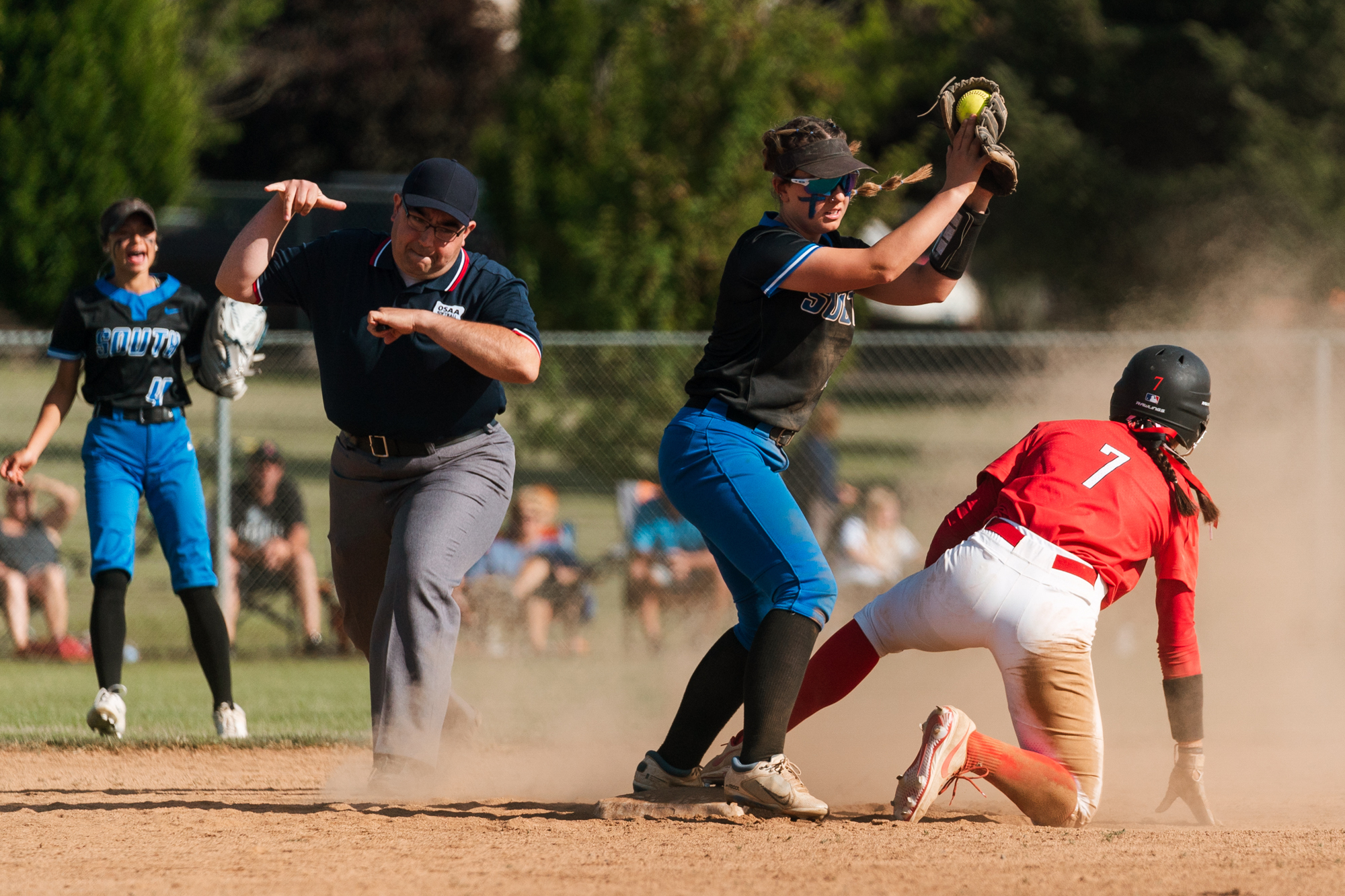 Softball: Oregon City Pioneers vs. South Medford Panthers - oregonlive.com
