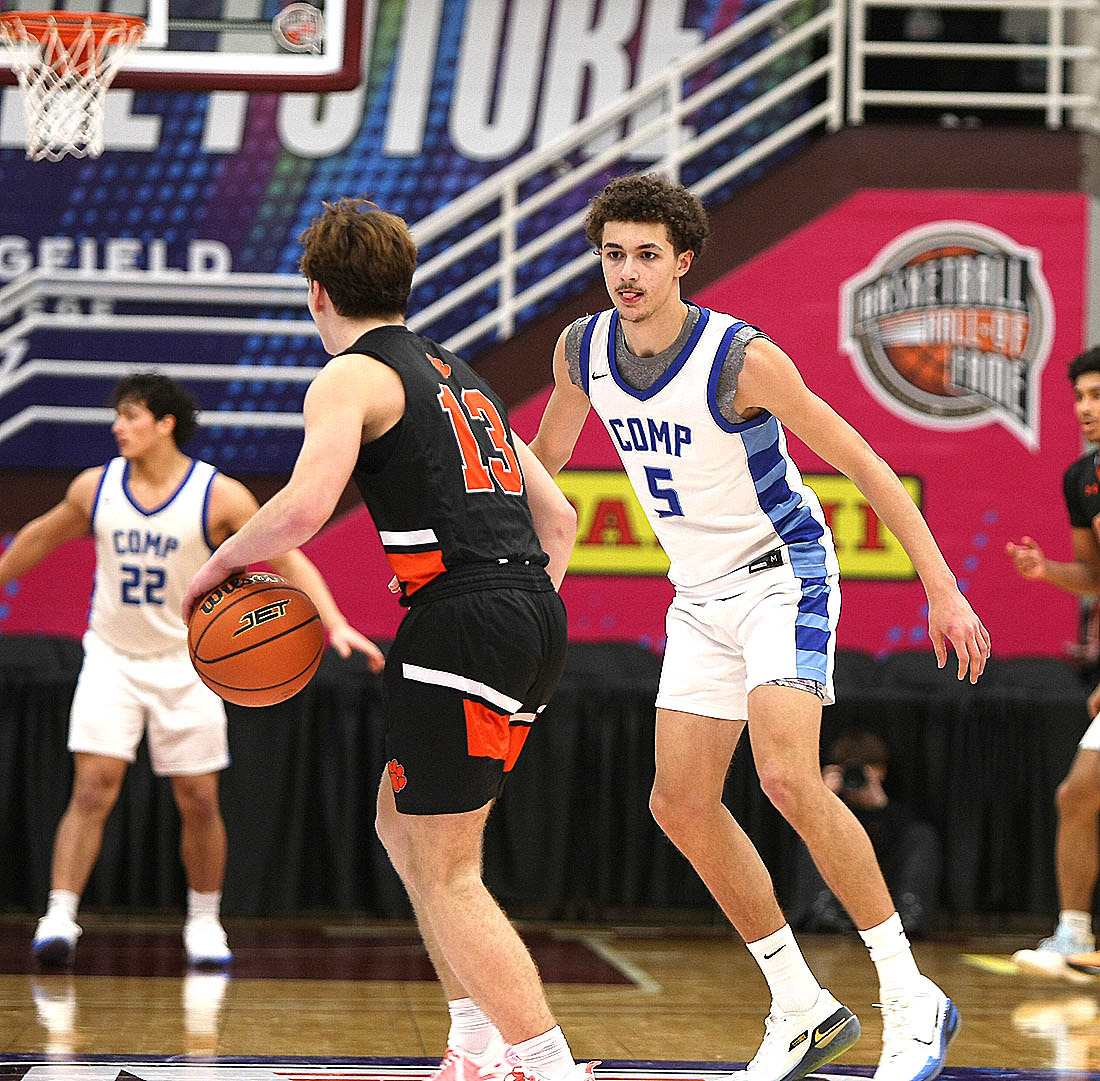 Hoophall Classic South Hadley vs Chicopee Comp boy Basketball 1/15/26 ...