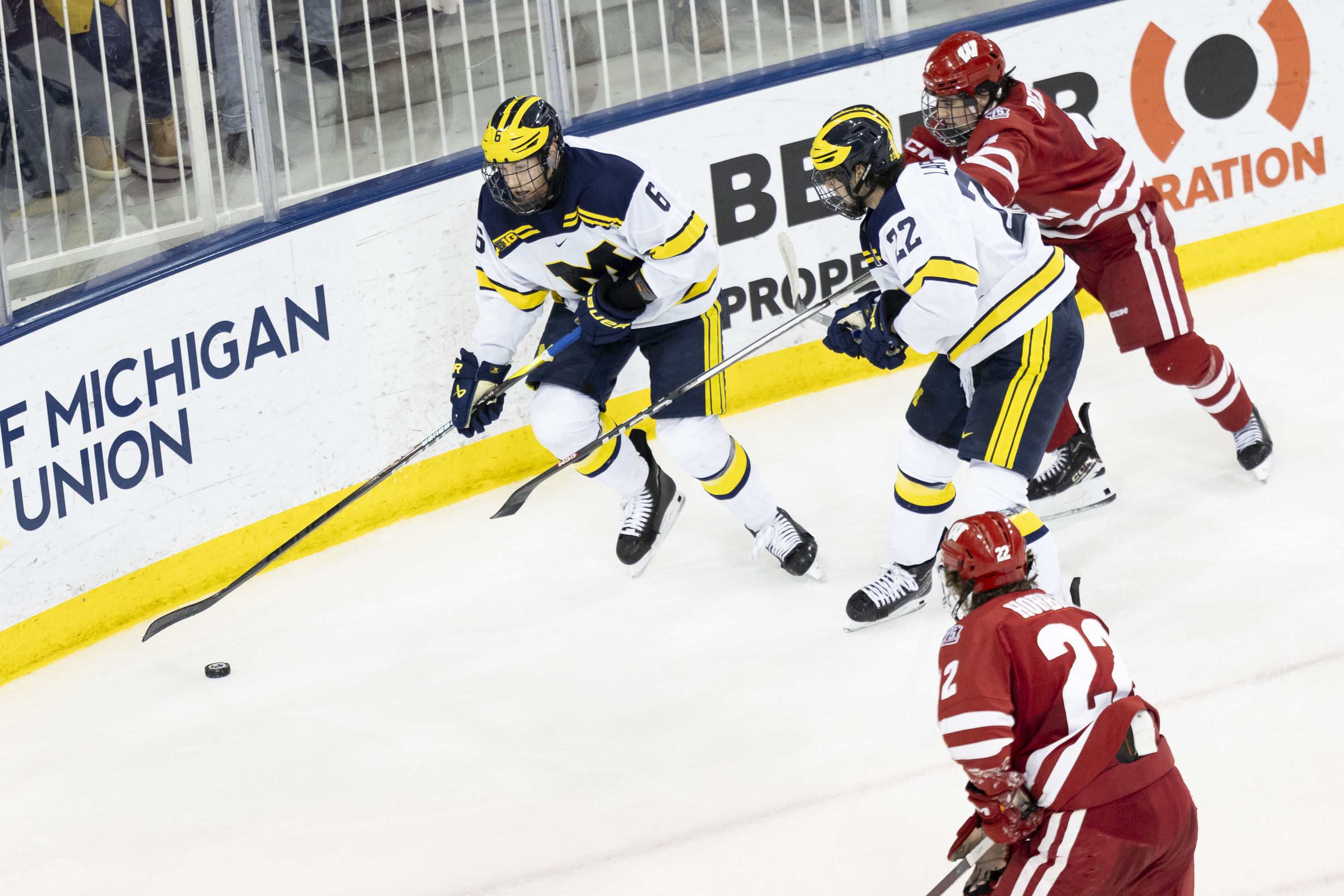 See photos as Michigan hockey defeats Wisconsin - mlive.com