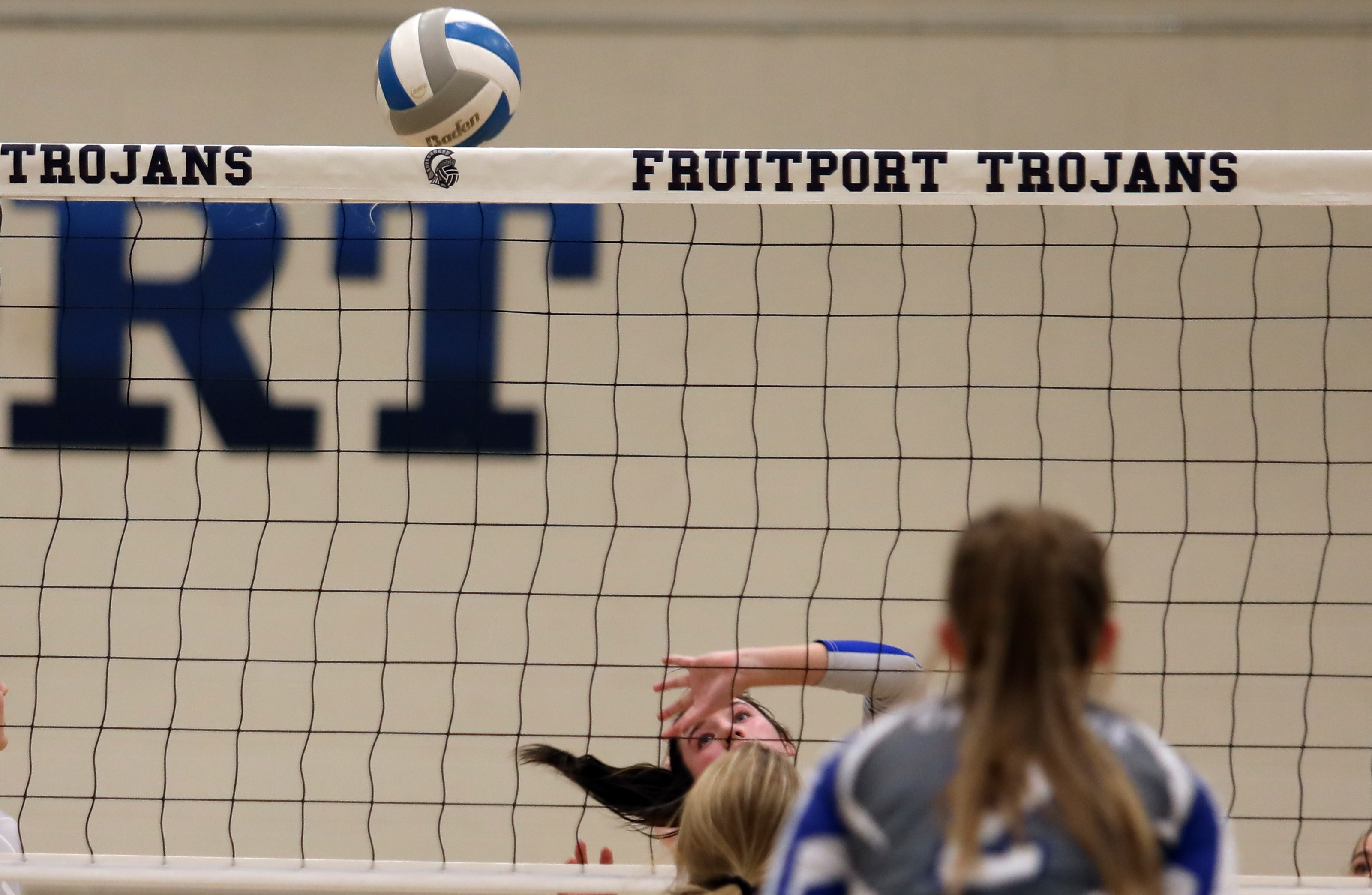 Oakridge volleyball faces off against Montague - mlive.com