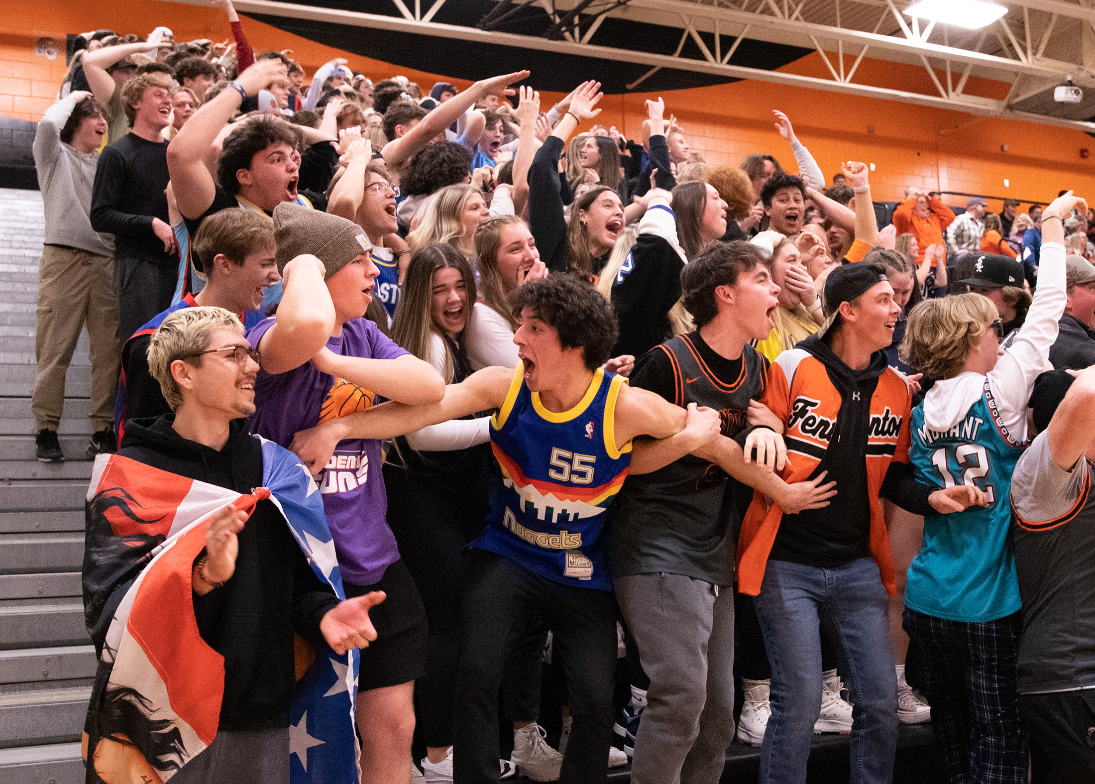 Holly defeats Fenton in Boys Basketball Metro League Championship ...