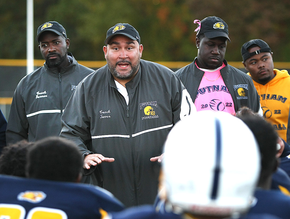 South Hadley vs Putnam Football 10/21/22 - masslive.com