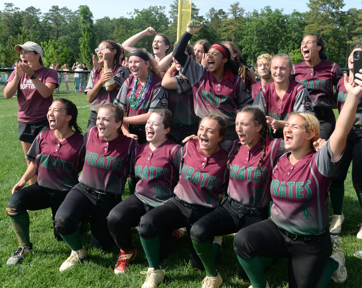 Delran vs. Cedar Creek softball, South Jersey, Group 2 final, June 12 ...