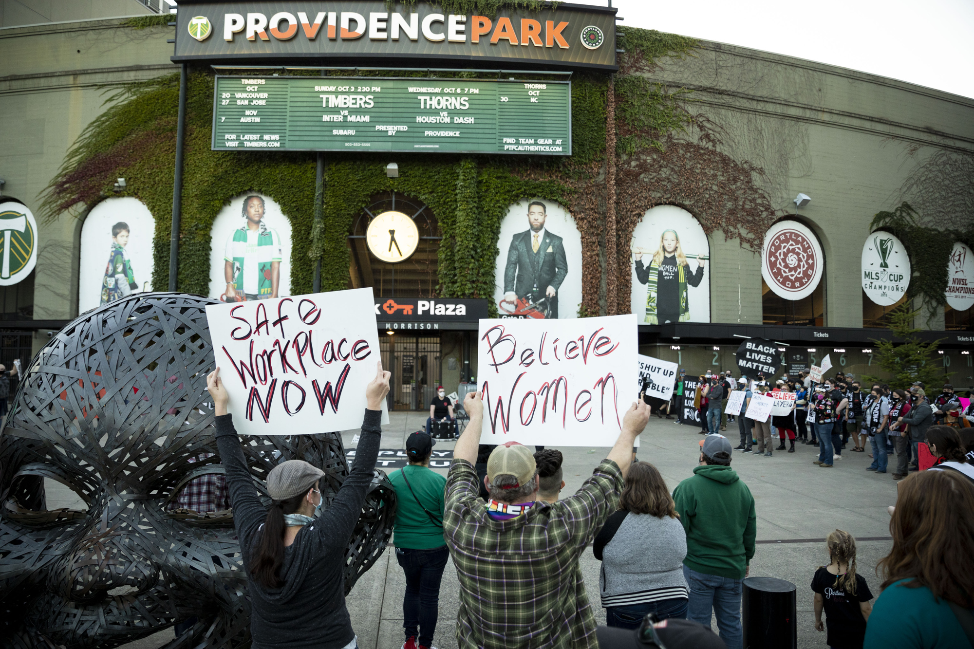 Portland Thorns fans rally - oregonlive.com