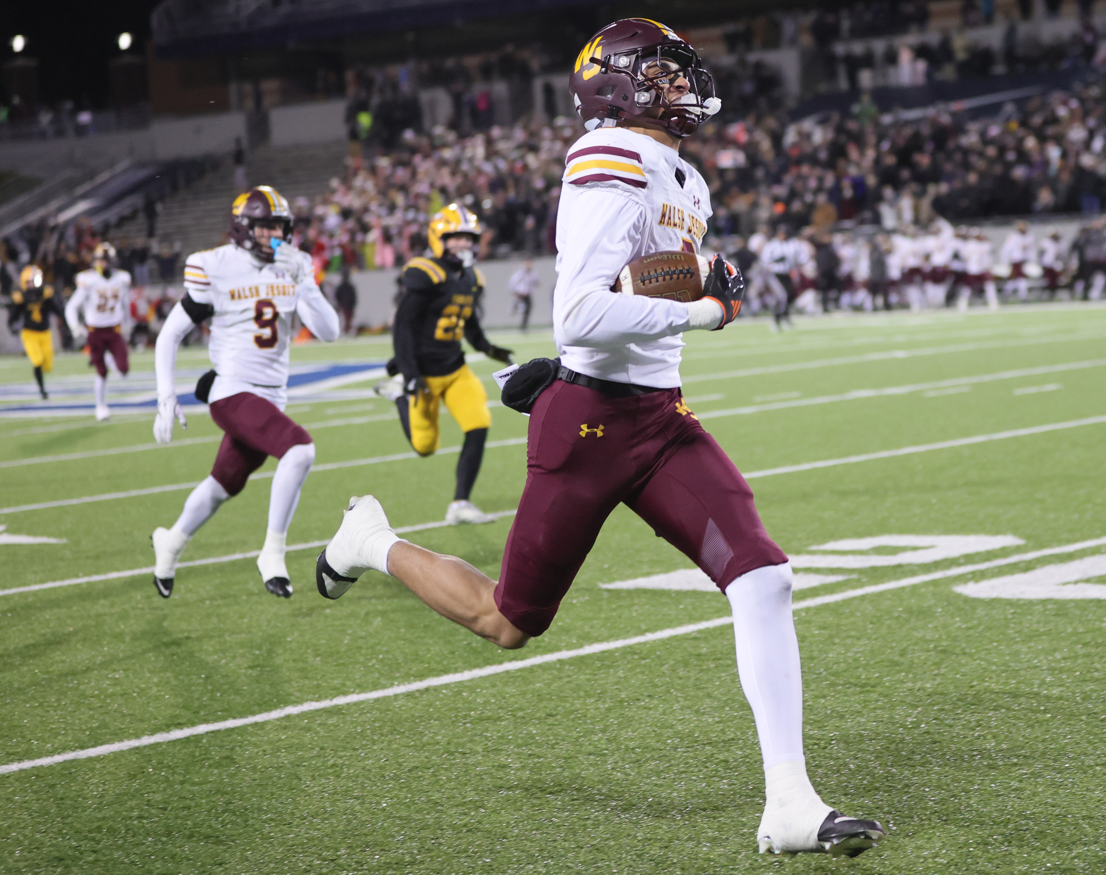 High school football:Avon vs. Walsh in division II semifinal, November ...