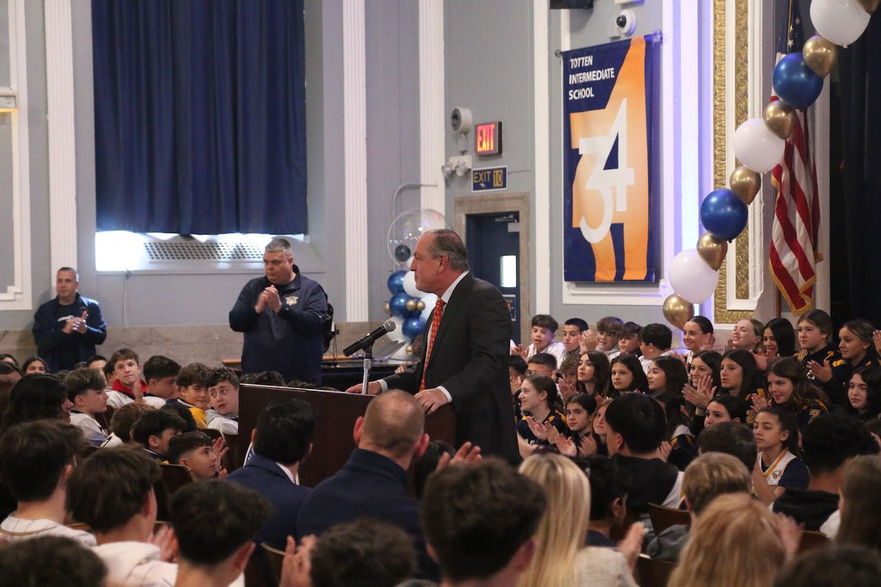 A new turf field is coming to I.S. 34 on Staten Island - silive.com