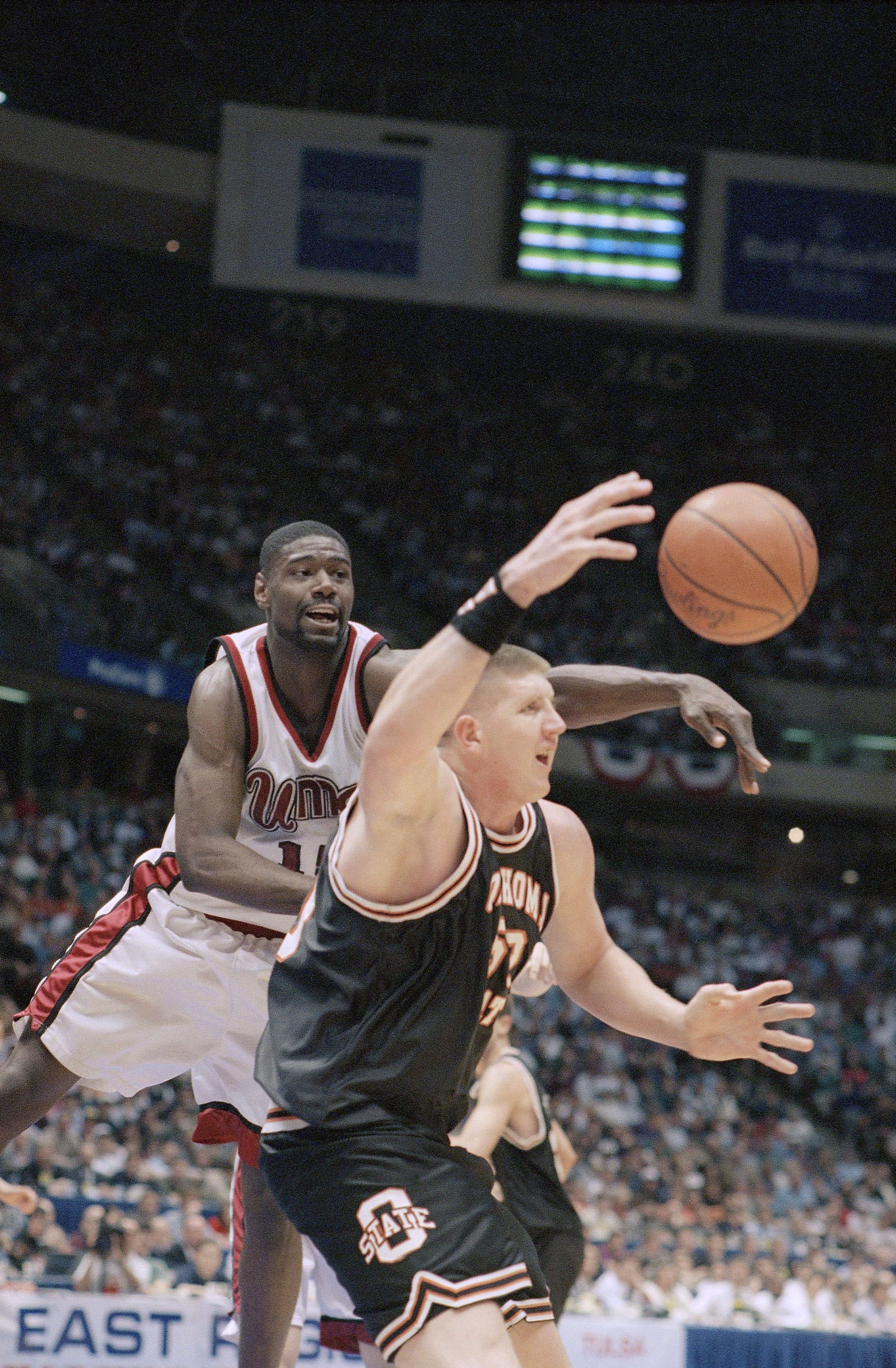 Former UMass star Lou Roe takes over as coach of Putnam boys basketball ...