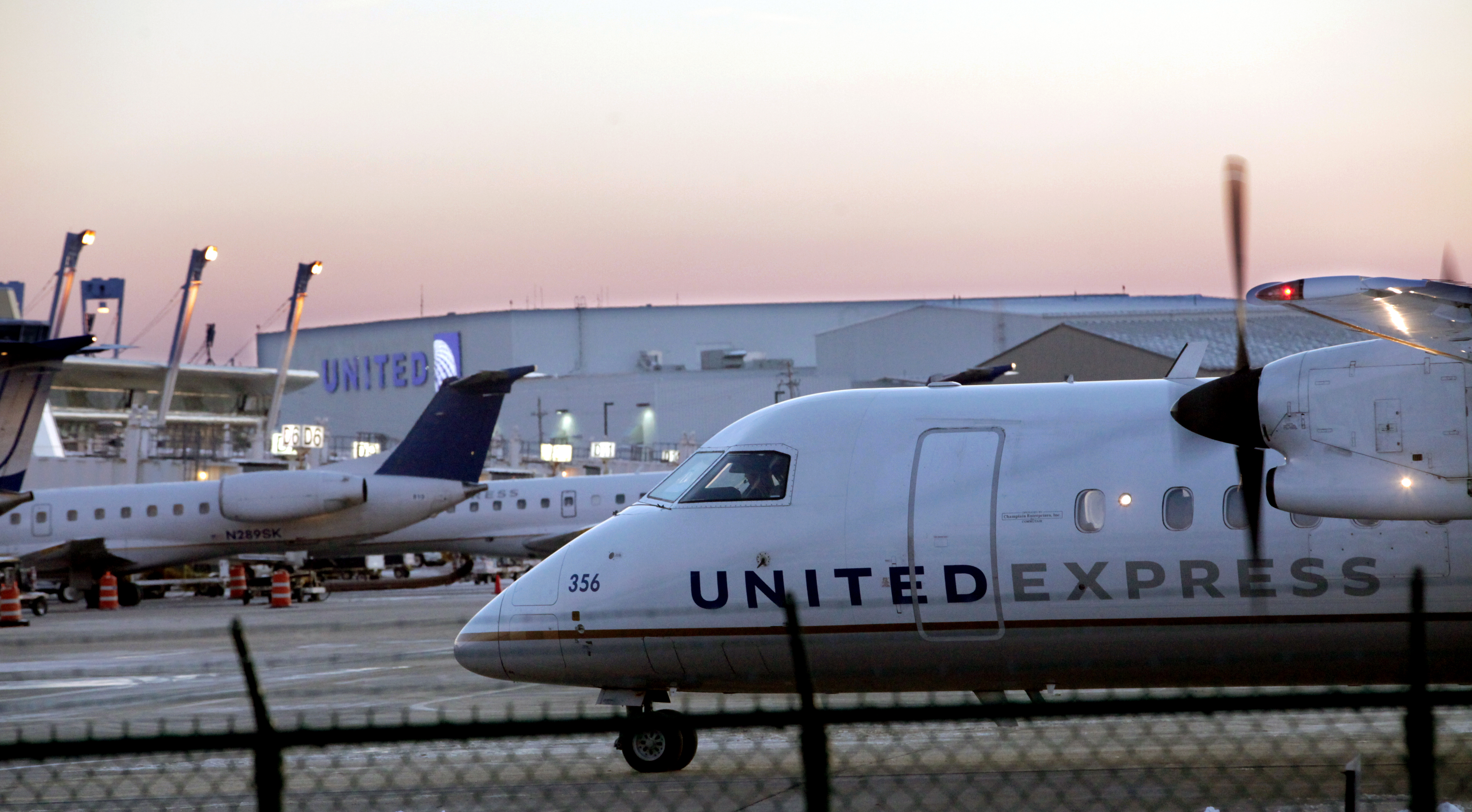 United Express Jet