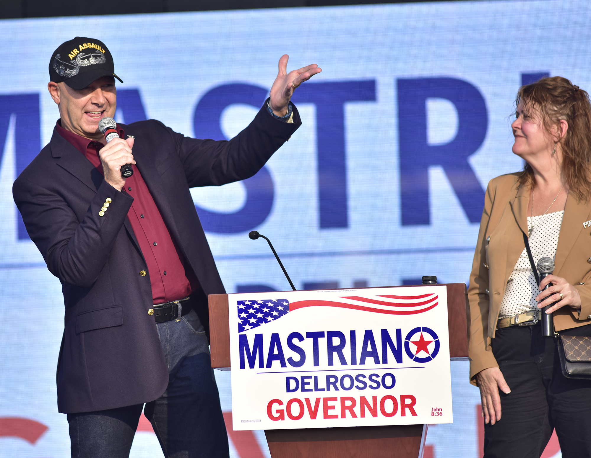 Republican governor candidate Doug Mastriano campaigns with Donald ...