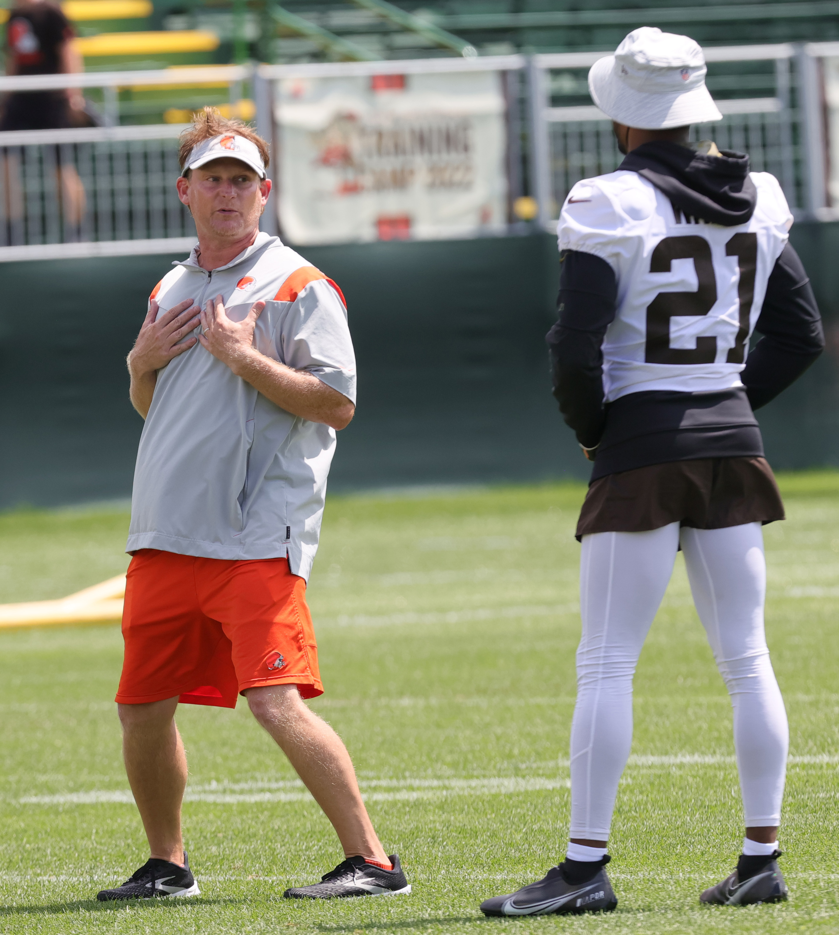 Cleveland Browns linebackers coach Jason Tarver, 2022-2023 season ...