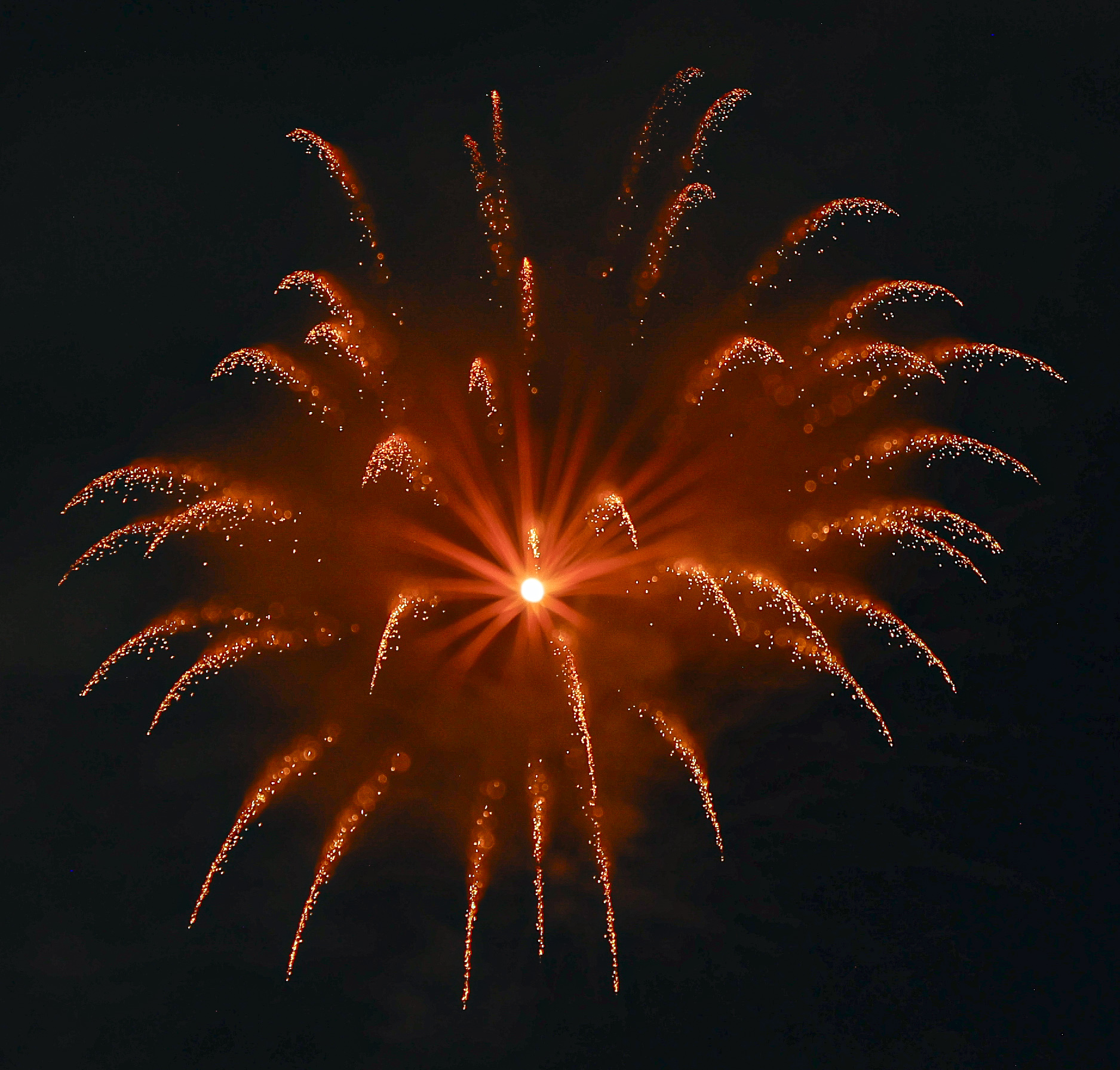Funky fireworks display dazzles over Manlius - syracuse.com