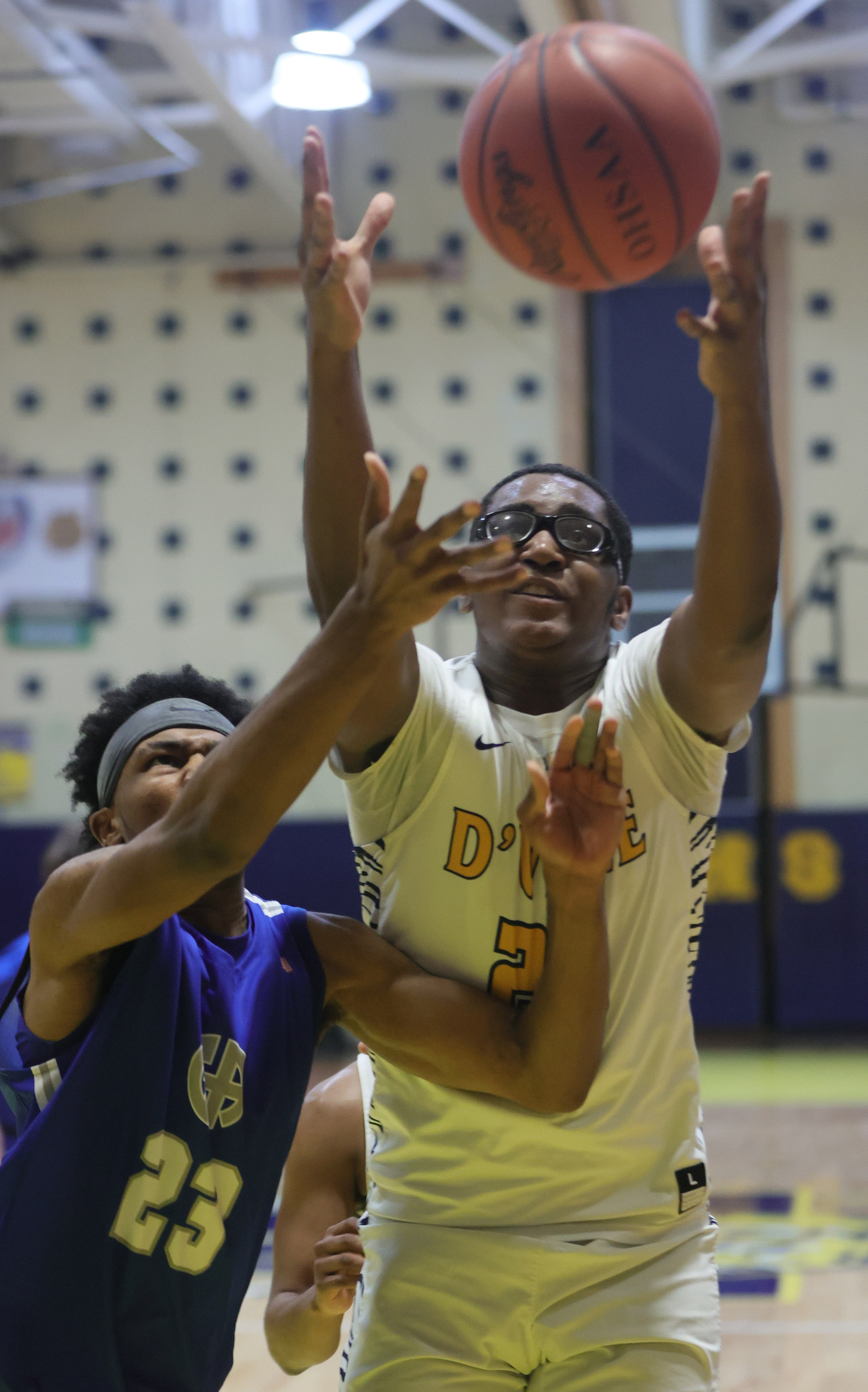 Gilmour Academy vs. Warrensville Heights boys basketball playoff, March ...