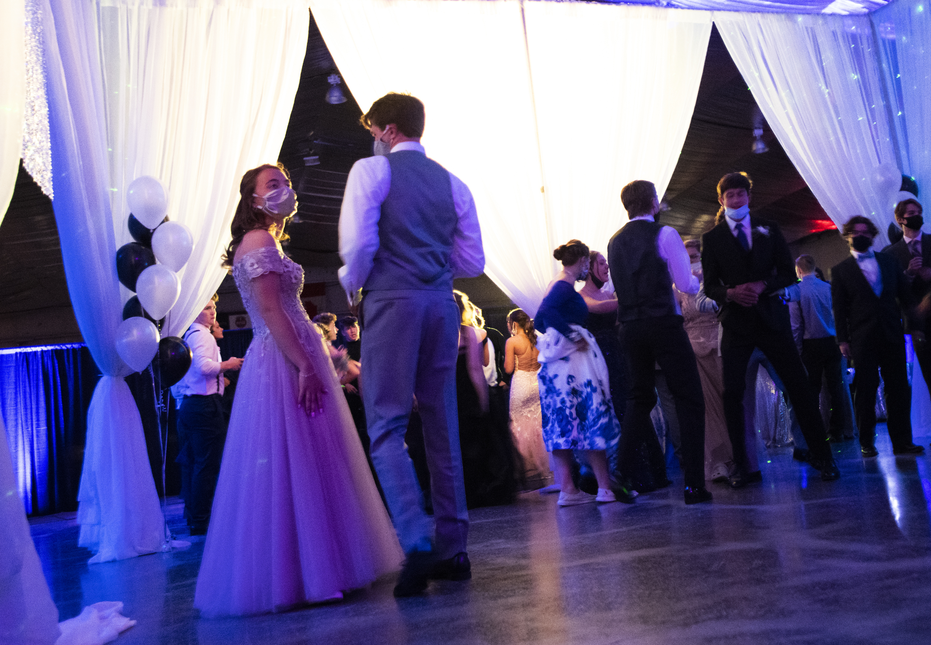 Western High School goes to prom with Black Tie Affair theme - mlive.com