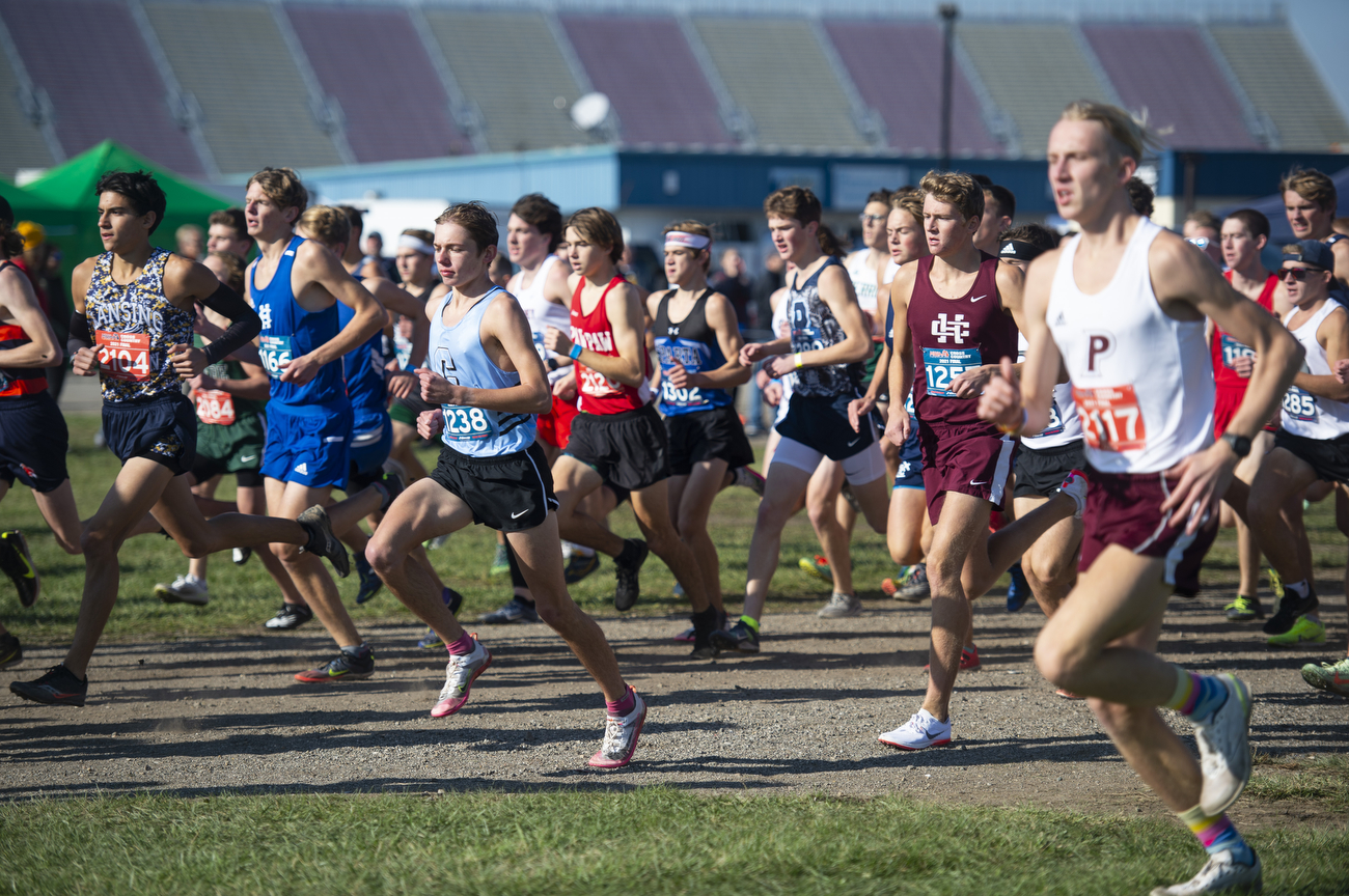 Division 2 boys race at 2021 MHSAA Cross Country championships - mlive.com