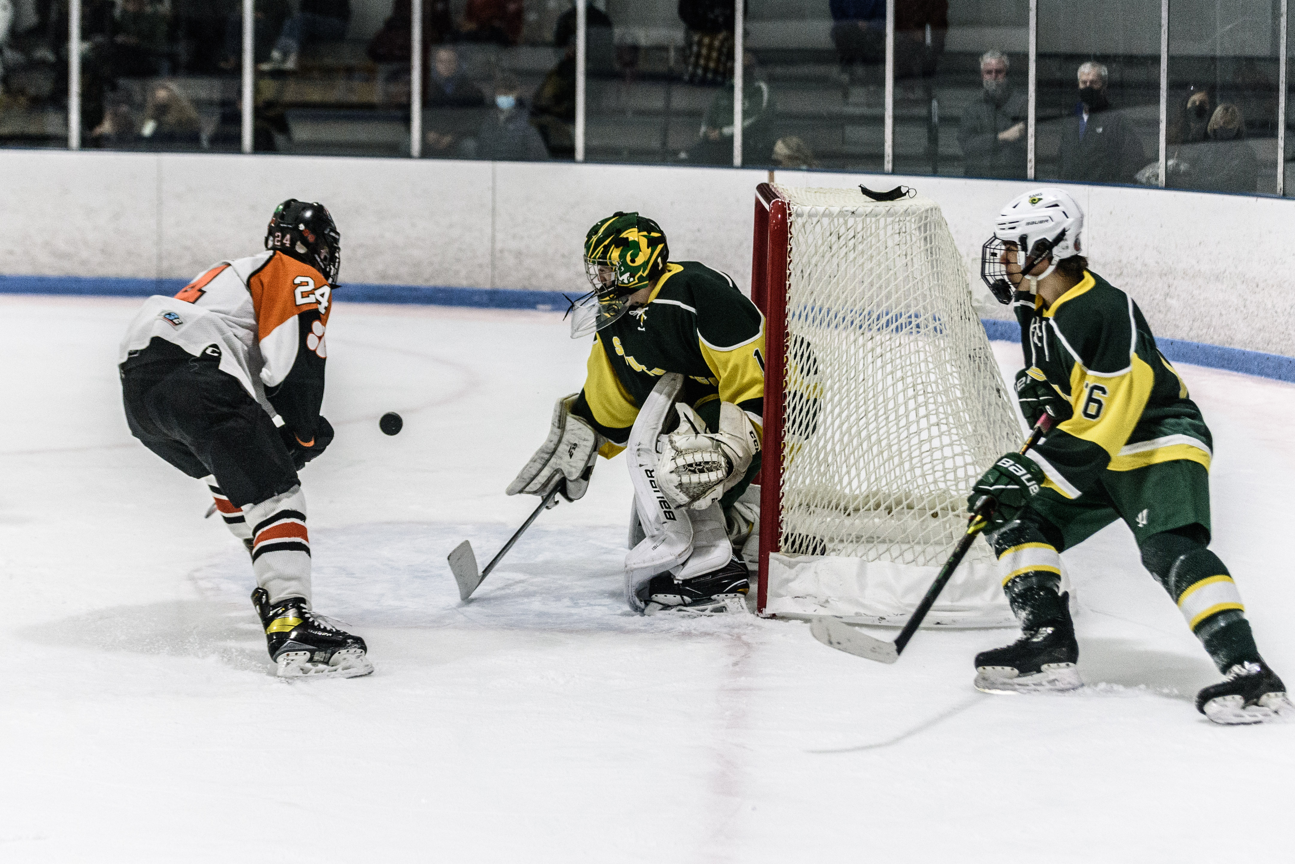 2-5-22 Southwick boys ice hockey at South Hadley - masslive.com