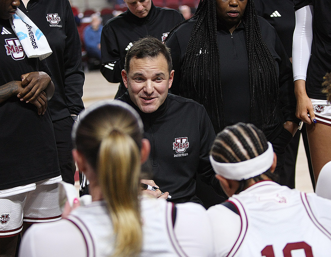 UMass Women's Basketball vs Central Michigan 1/10/26 - masslive.com