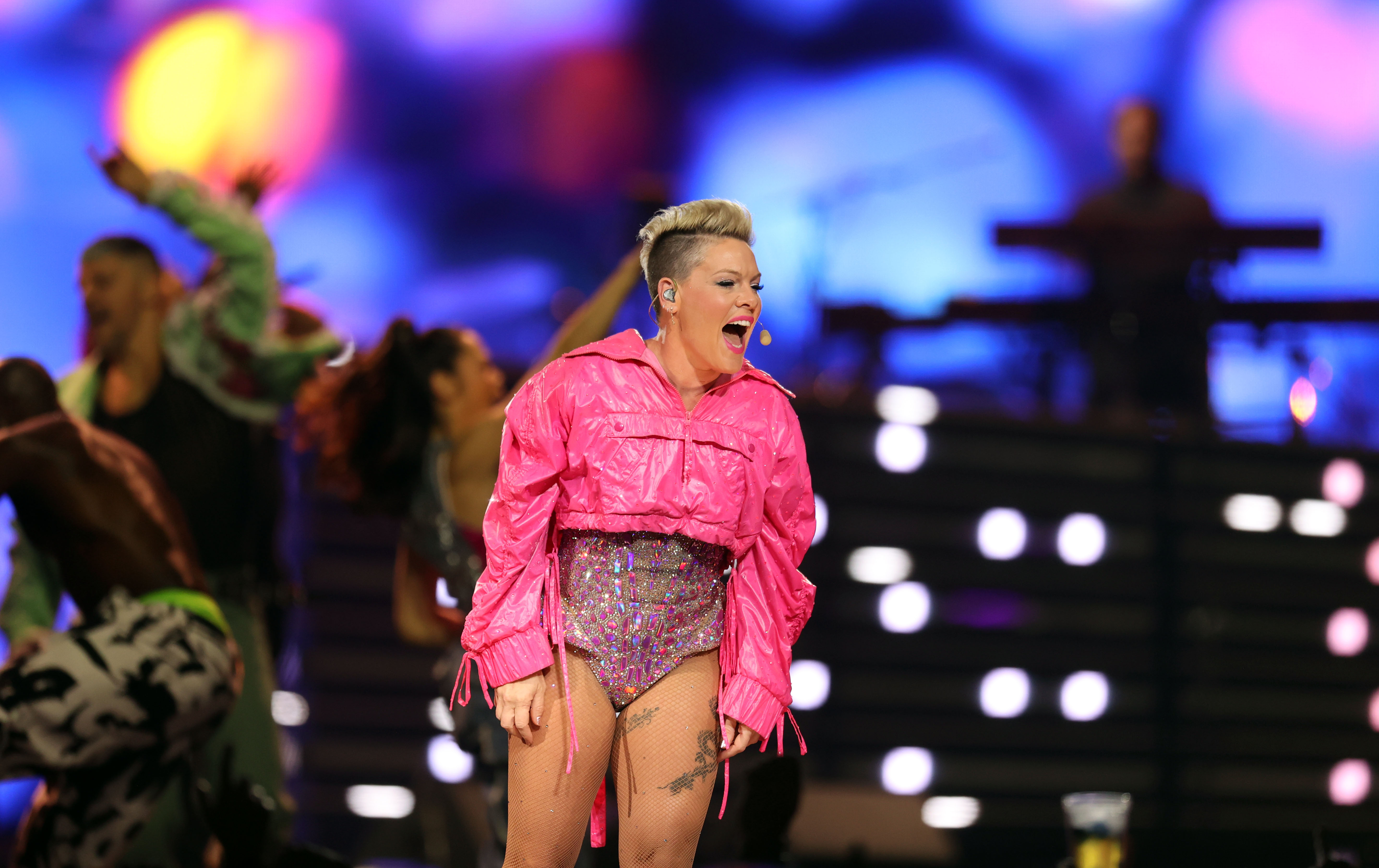 Pink performs at Rocket Mortgage FieldHouse, November 8, 2023 ...