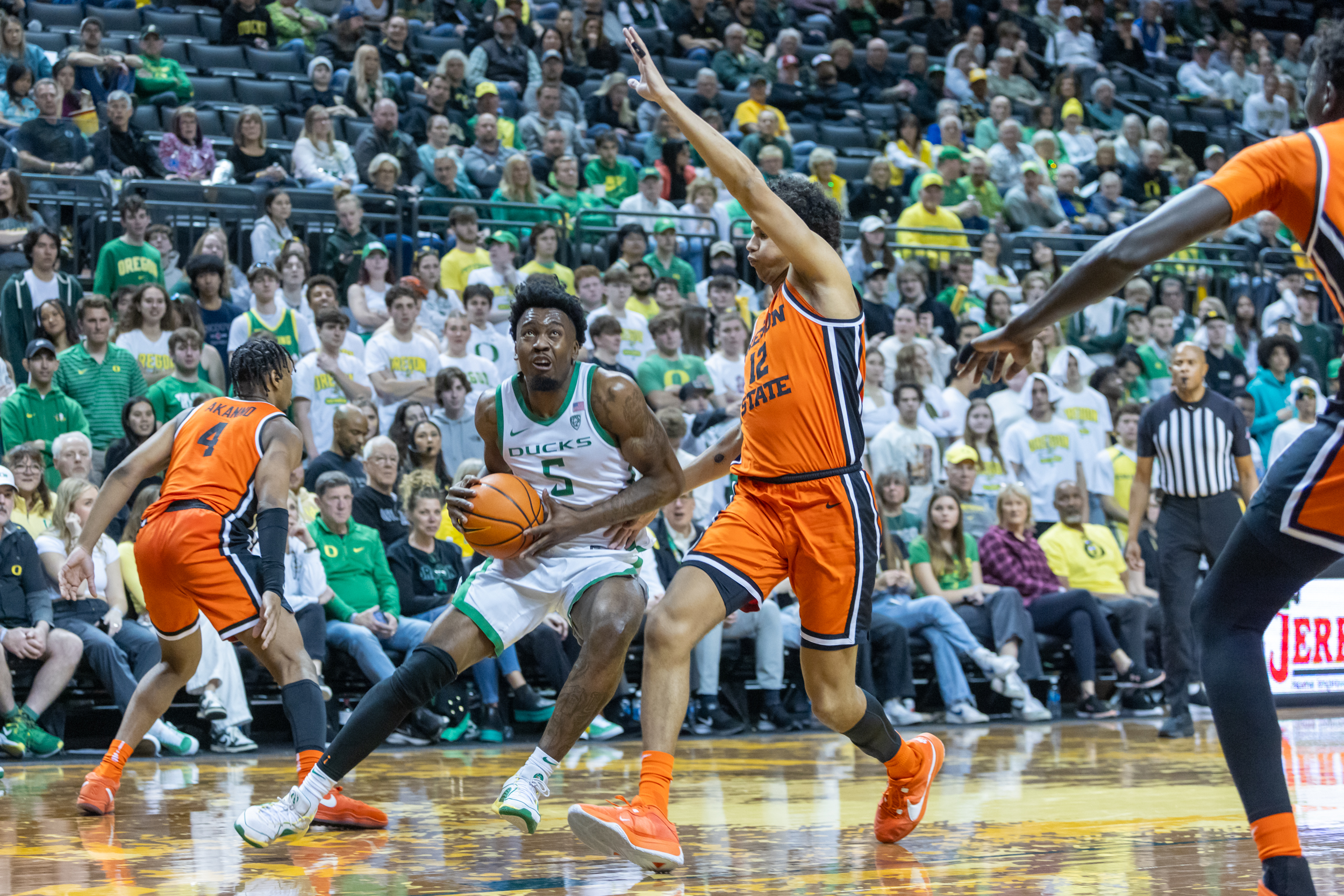 Oregon Ducks vs. Oregon State Beavers men's basketball: Feb. 28, 2024 ...