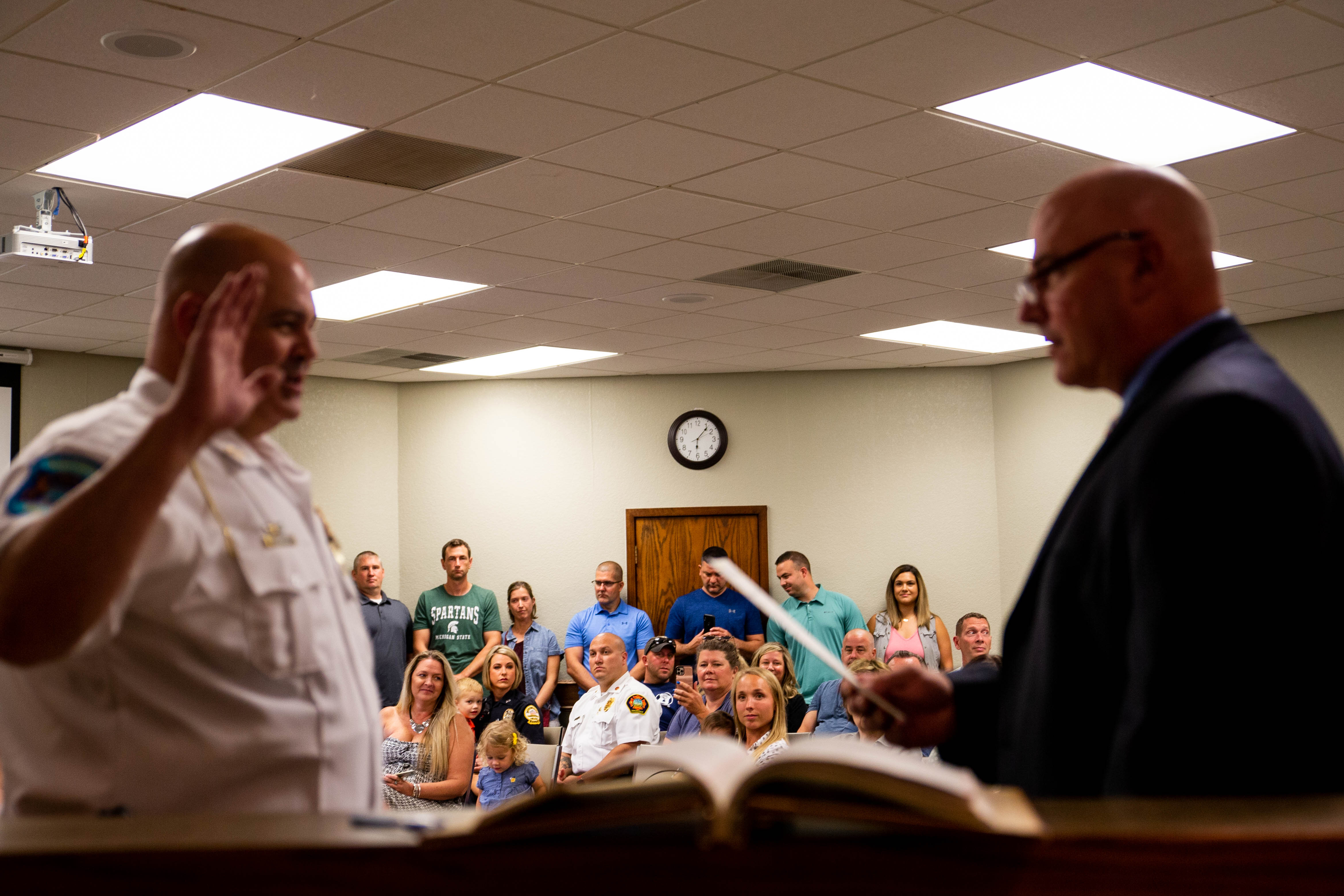 Davison Township inducts new chief of police during swearing-in ...