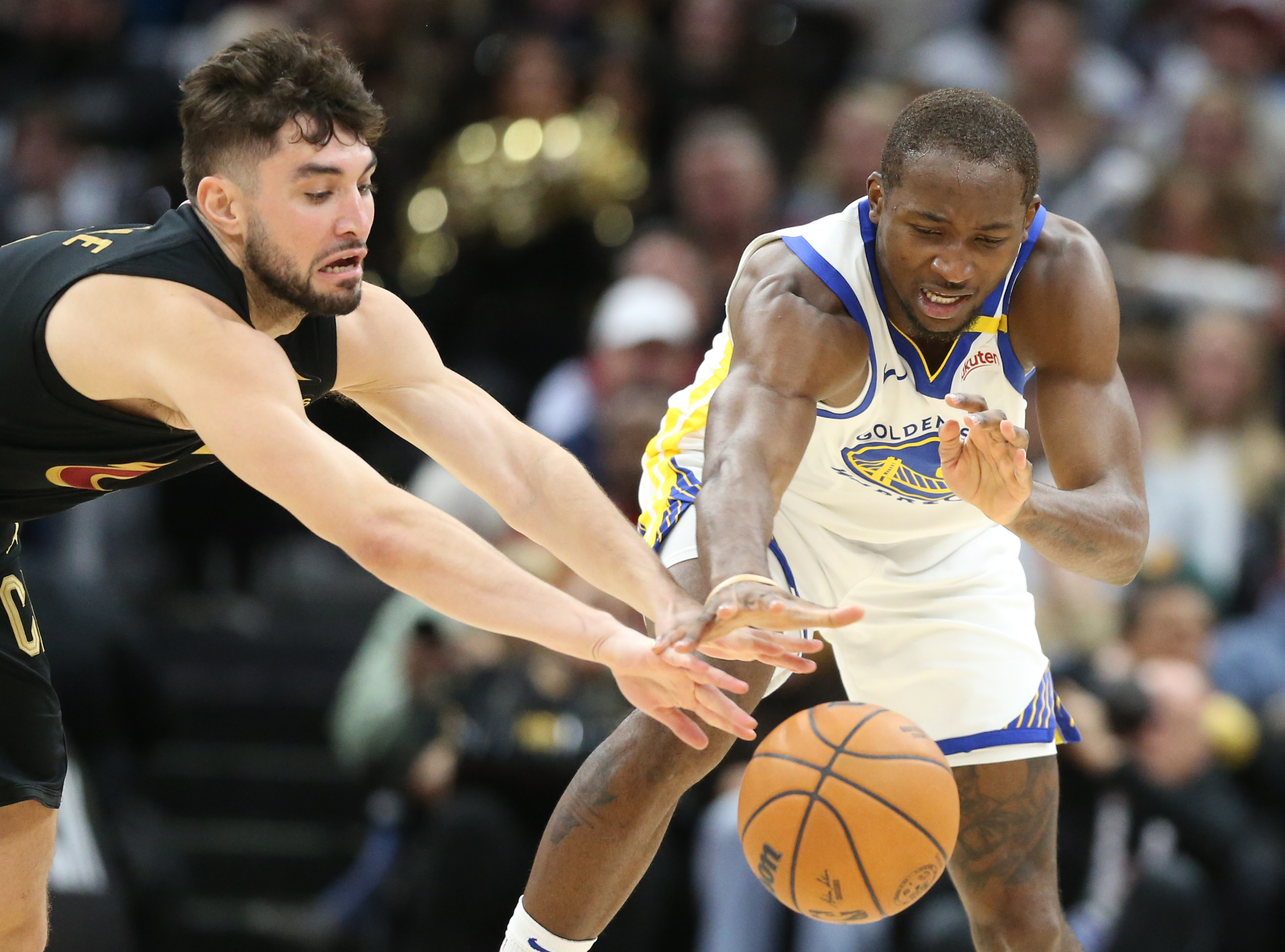 Cleveland Cavaliers vs. Golden State Warriors, November 8, 2024 ...