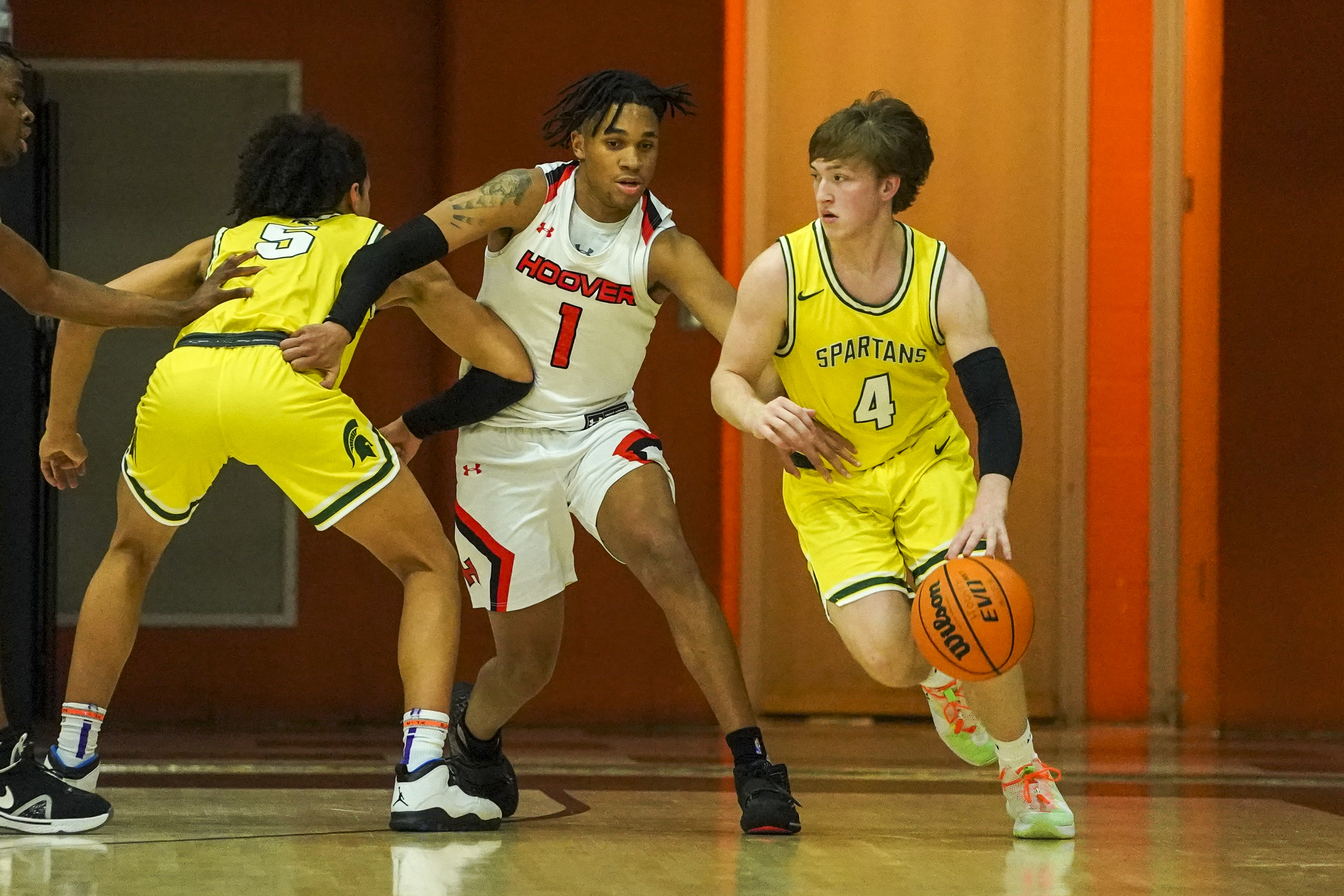 Mountain Brook vs. Hoover boys basketball - al.com