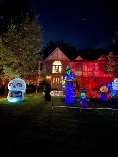 Northeast Ohioans impress with spook-tacular Halloween displays 2022 ...