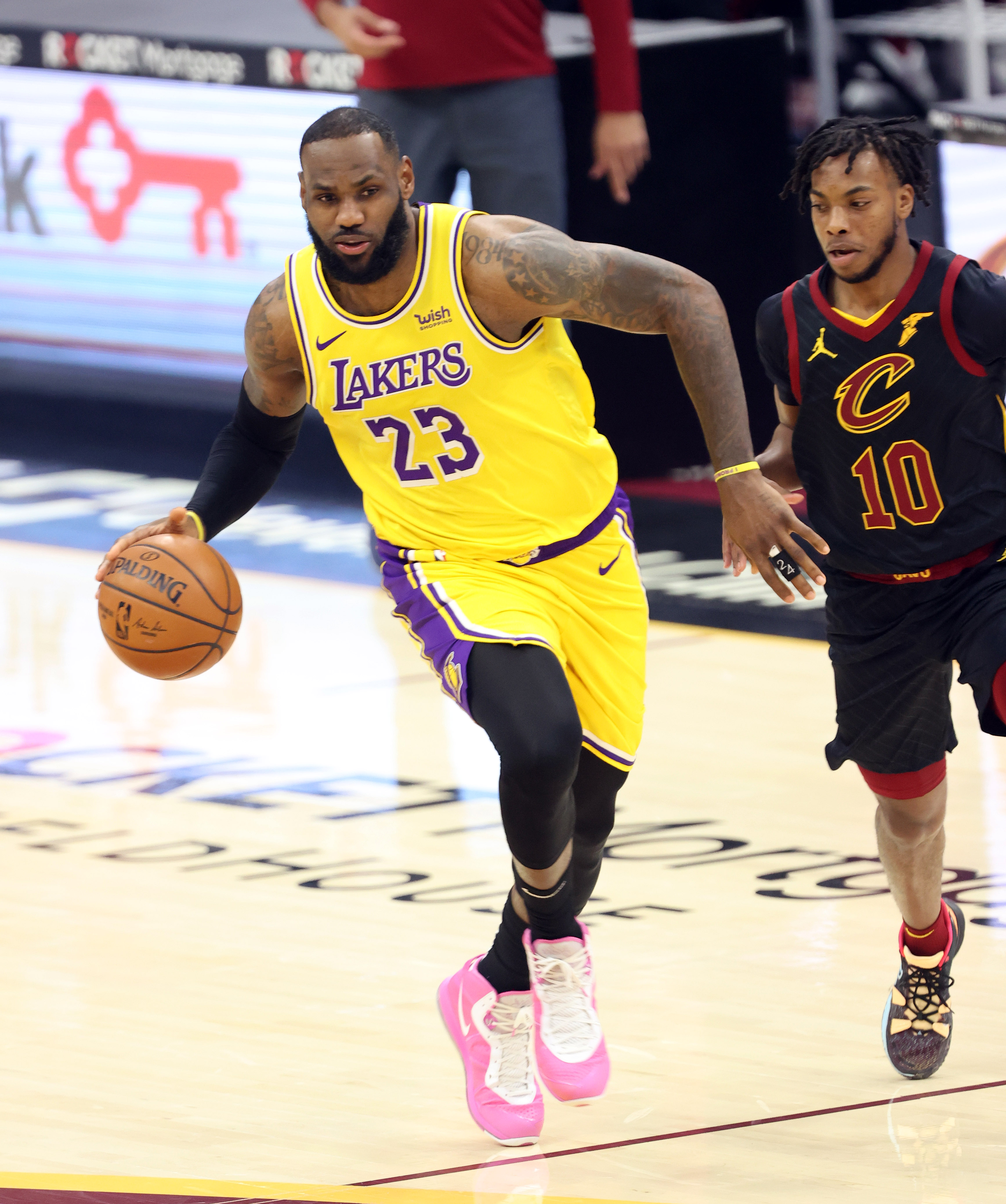 Los Angeles Lakers LeBron James vs. Cleveland Cavaliers, January 25 ...