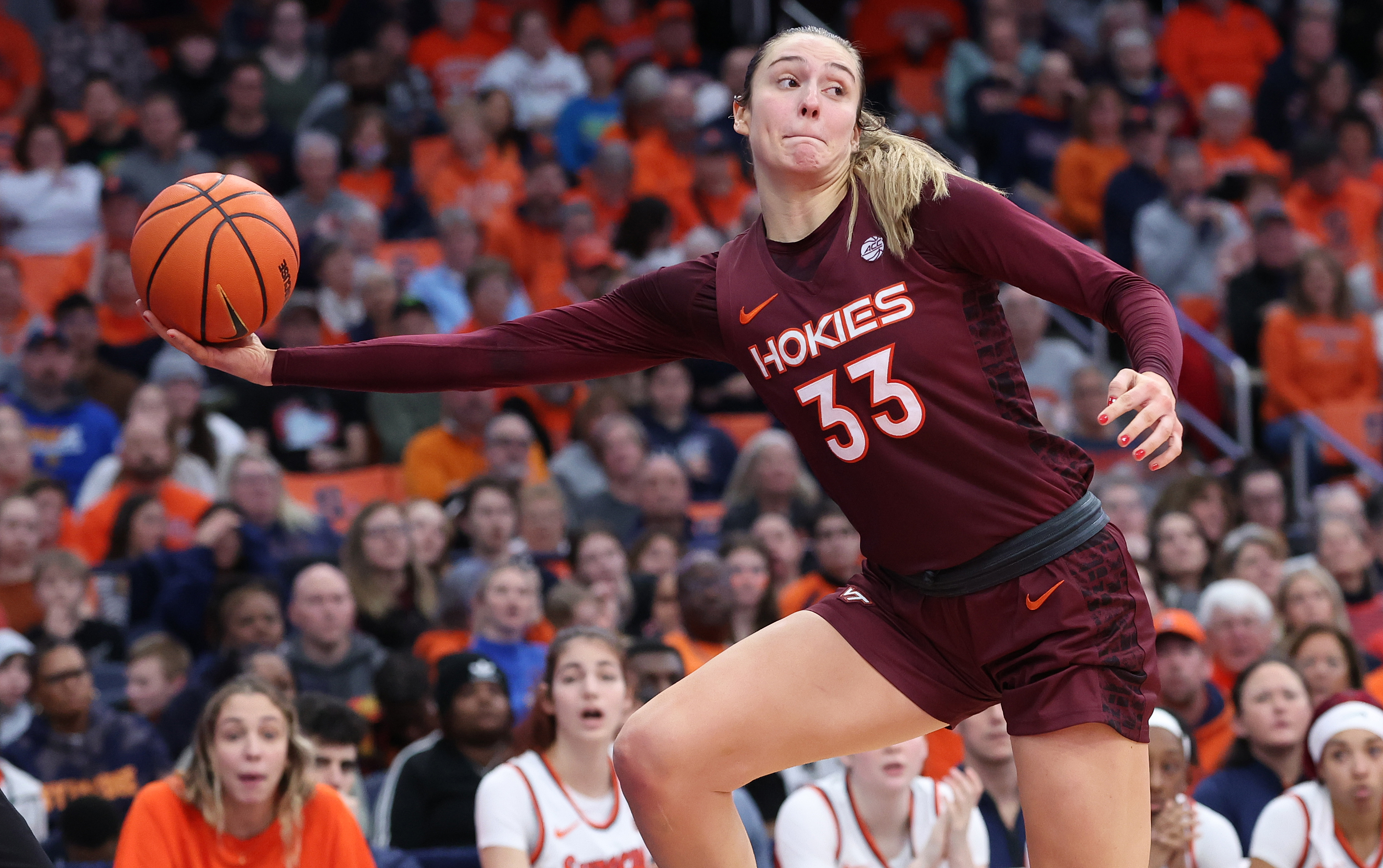 Syracuse Orange Women's Basketball 2023-24: #22 Syracuse vs #19 ...