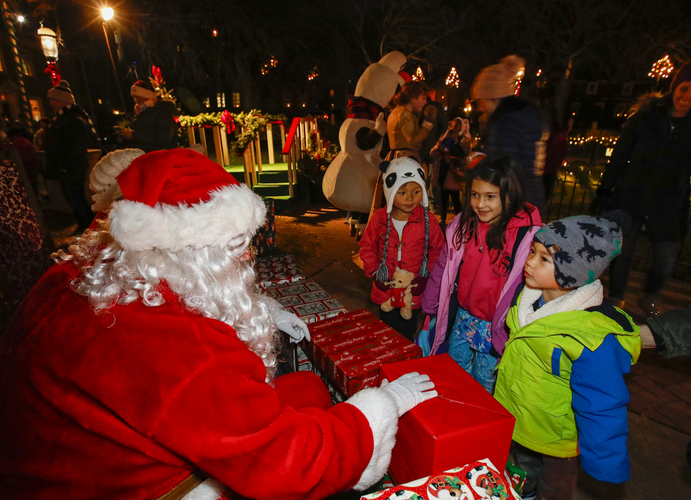 2021 Nazareth tree lighting ceremony - lehighvalleylive.com