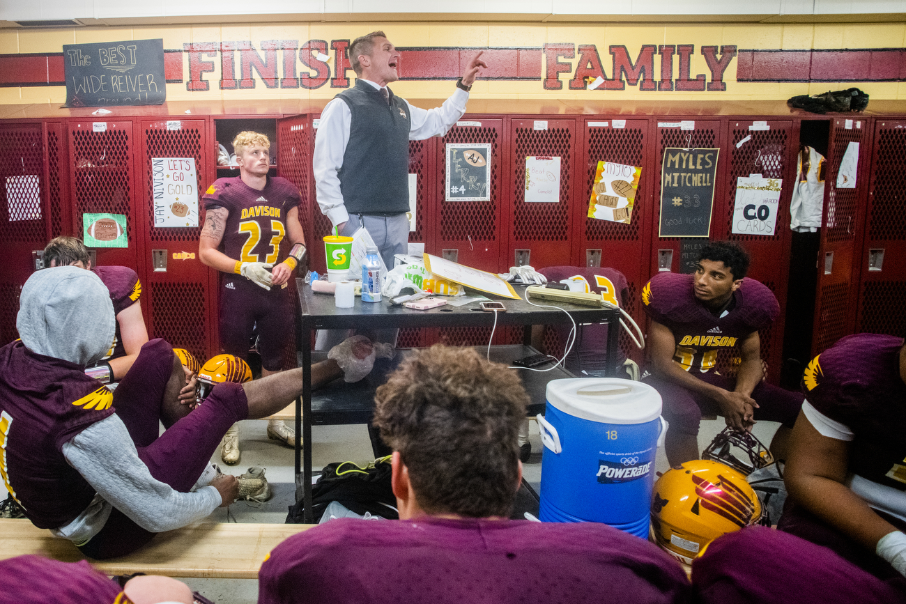 Jake Weingartz tallies 100th coaching win with Davison football - mlive.com