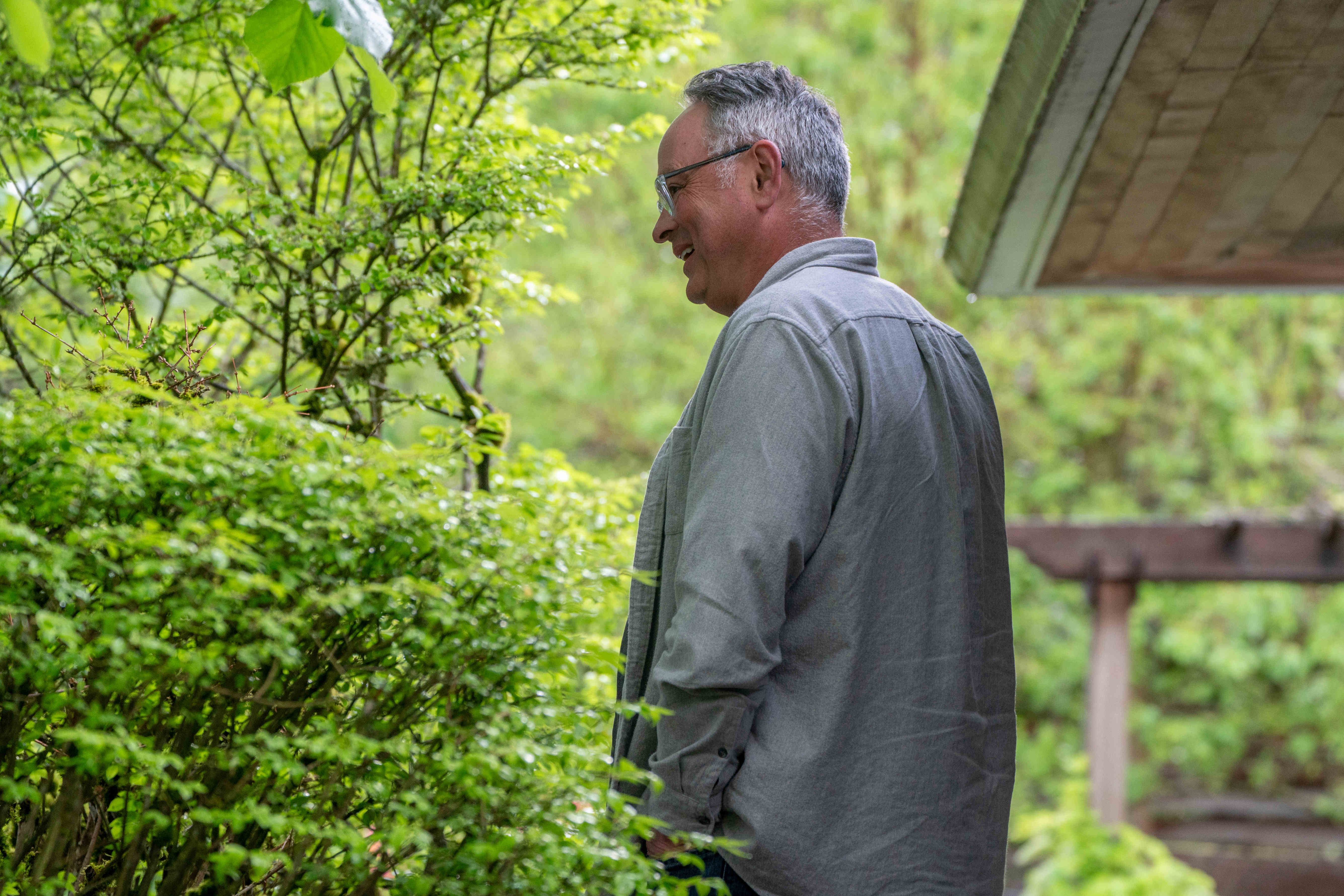 Multnomah County District Attorney Mike Schmidt goes canvassing door-to ...