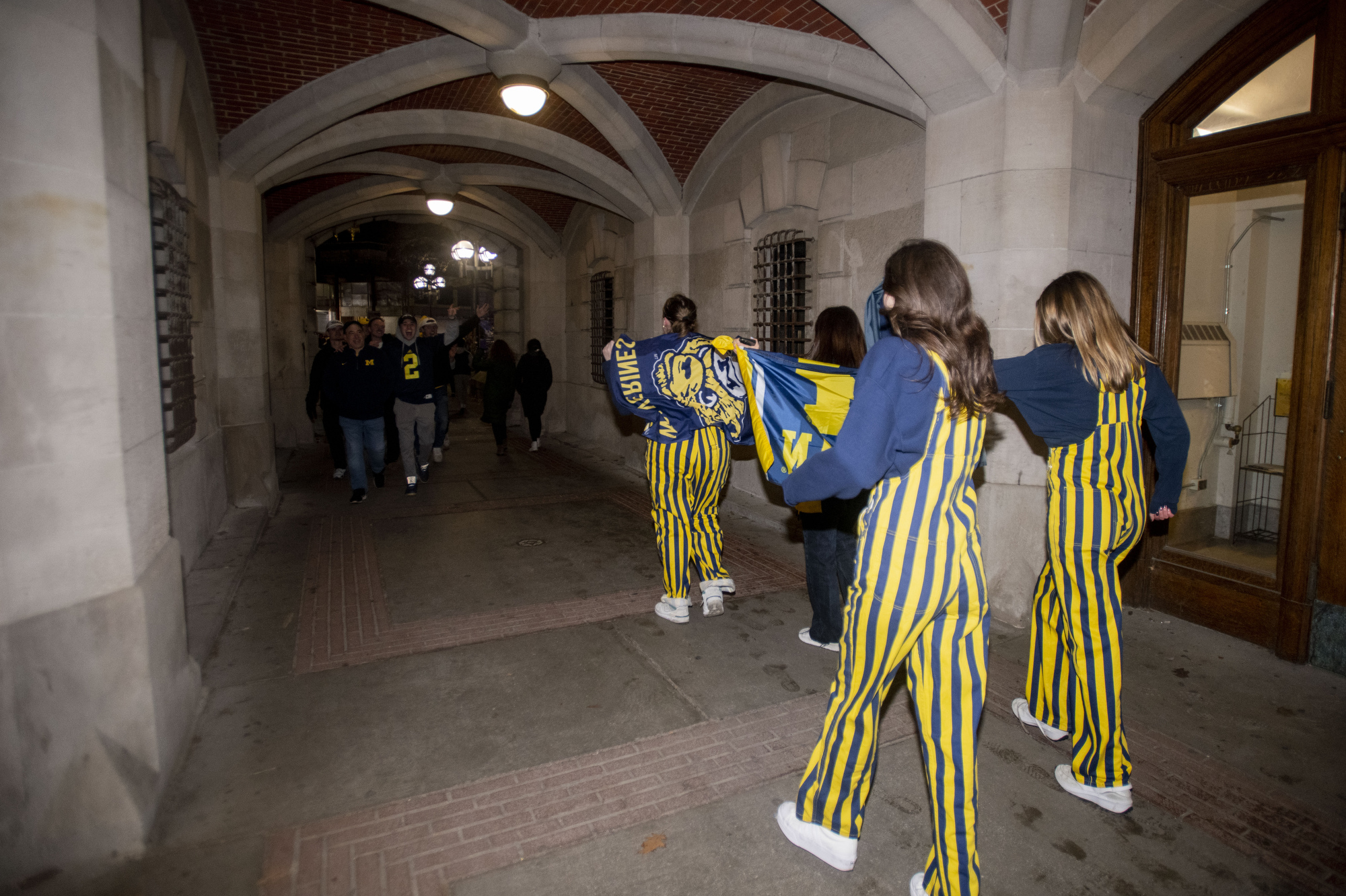 Fans celebrate in Ann Arbor after Michigan football wins national ...