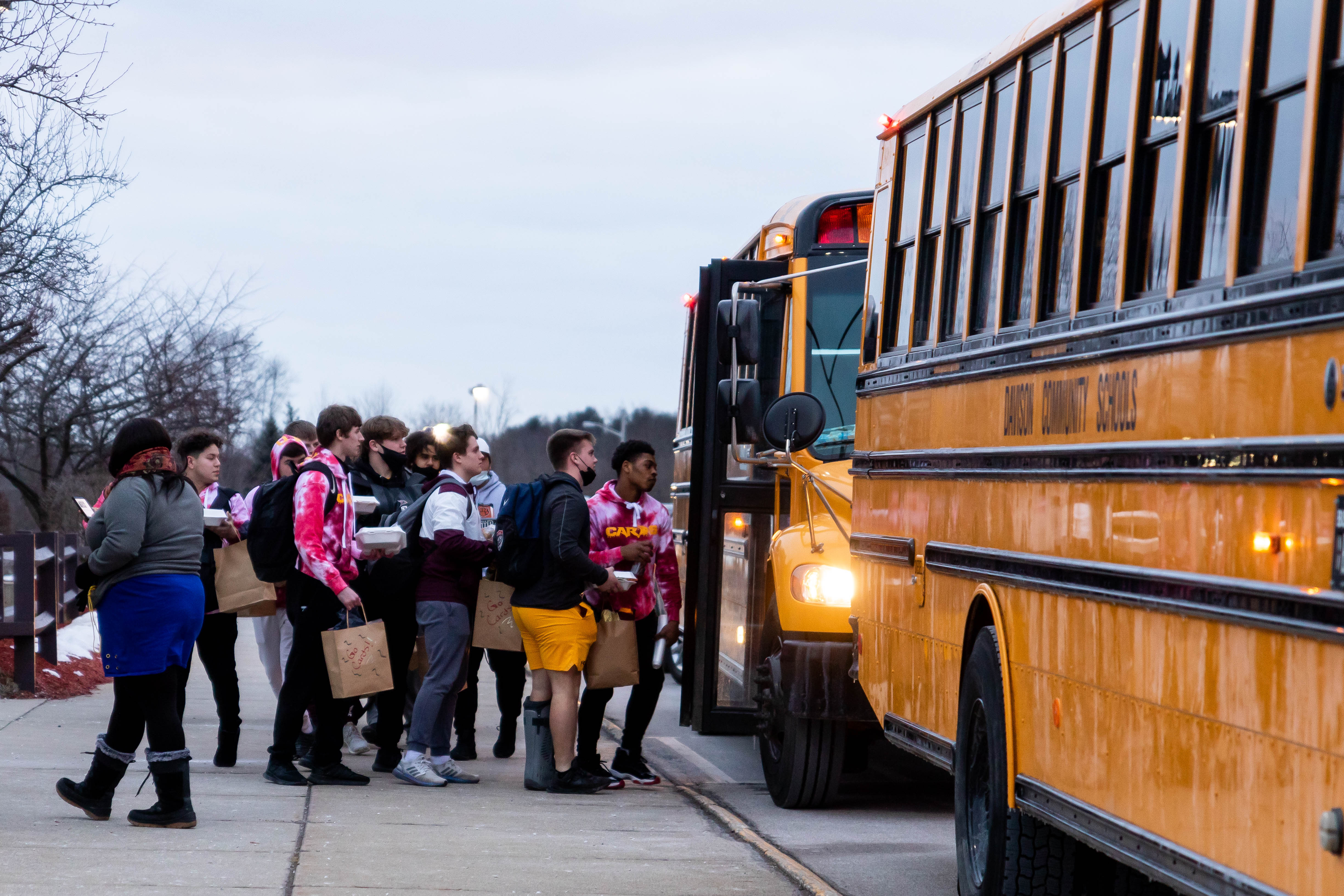 Davison fans brave the cold to give football team sendoff - mlive.com