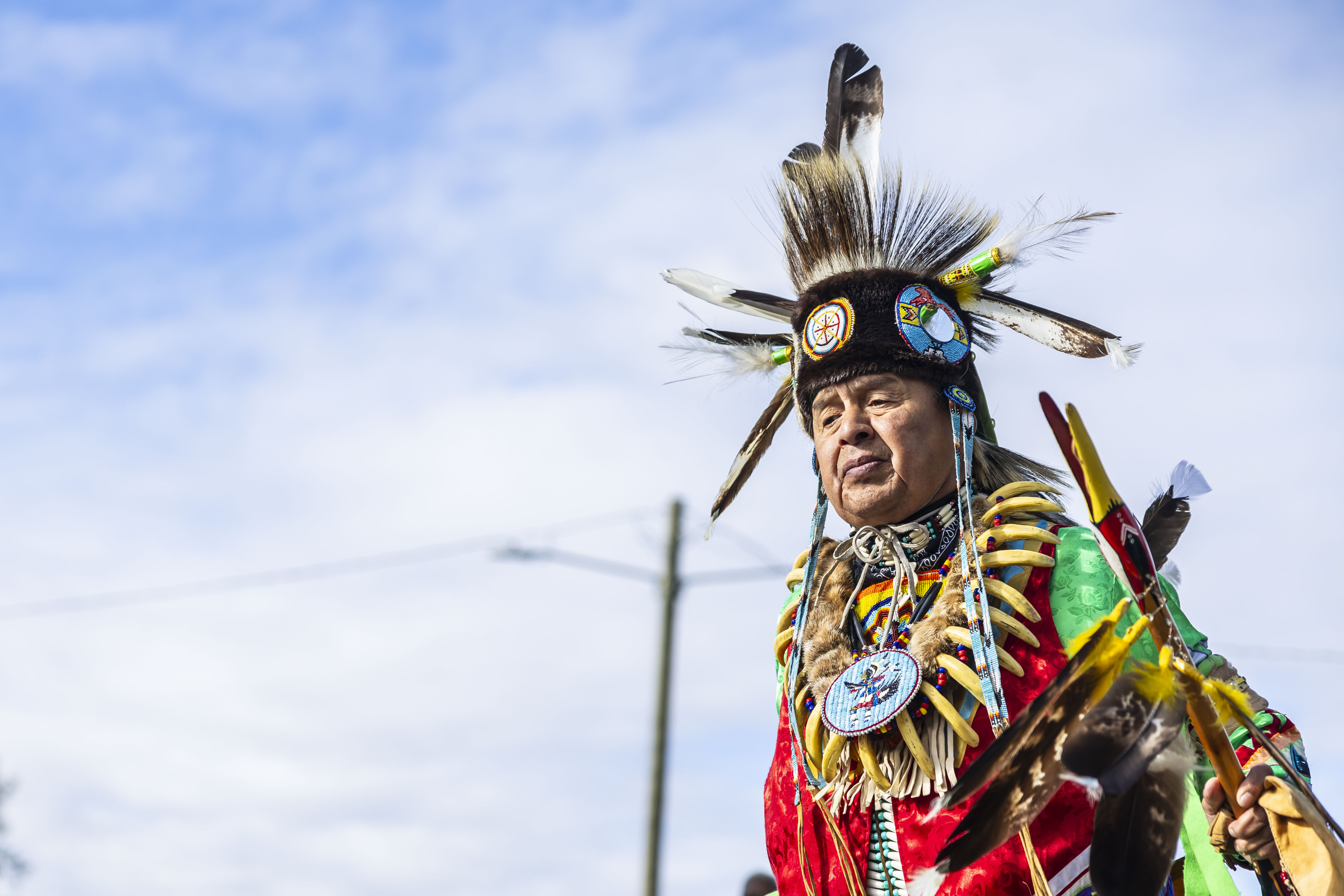 Watch Saginaw Chippewa Indian Tribe perform powwow dance at Indigenous ...