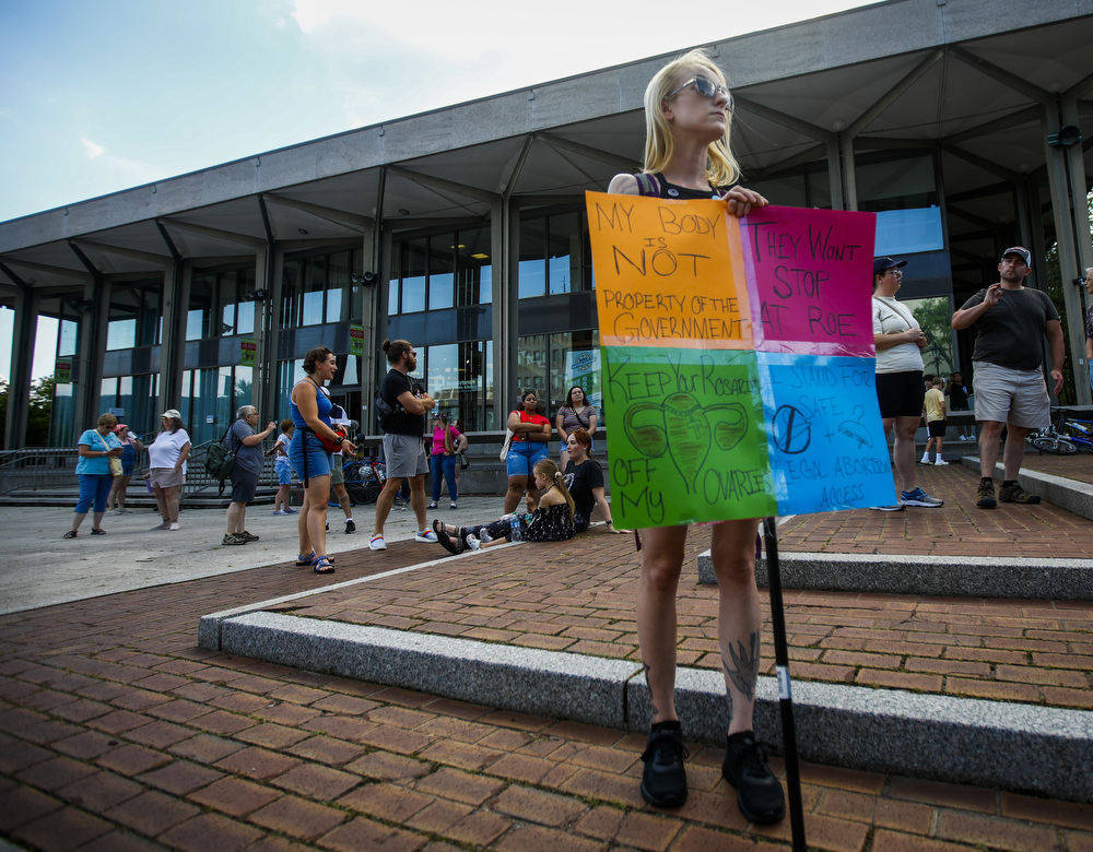 Abortion-rights activists rally against Roe v. Wade ruling in Bethlehem ...