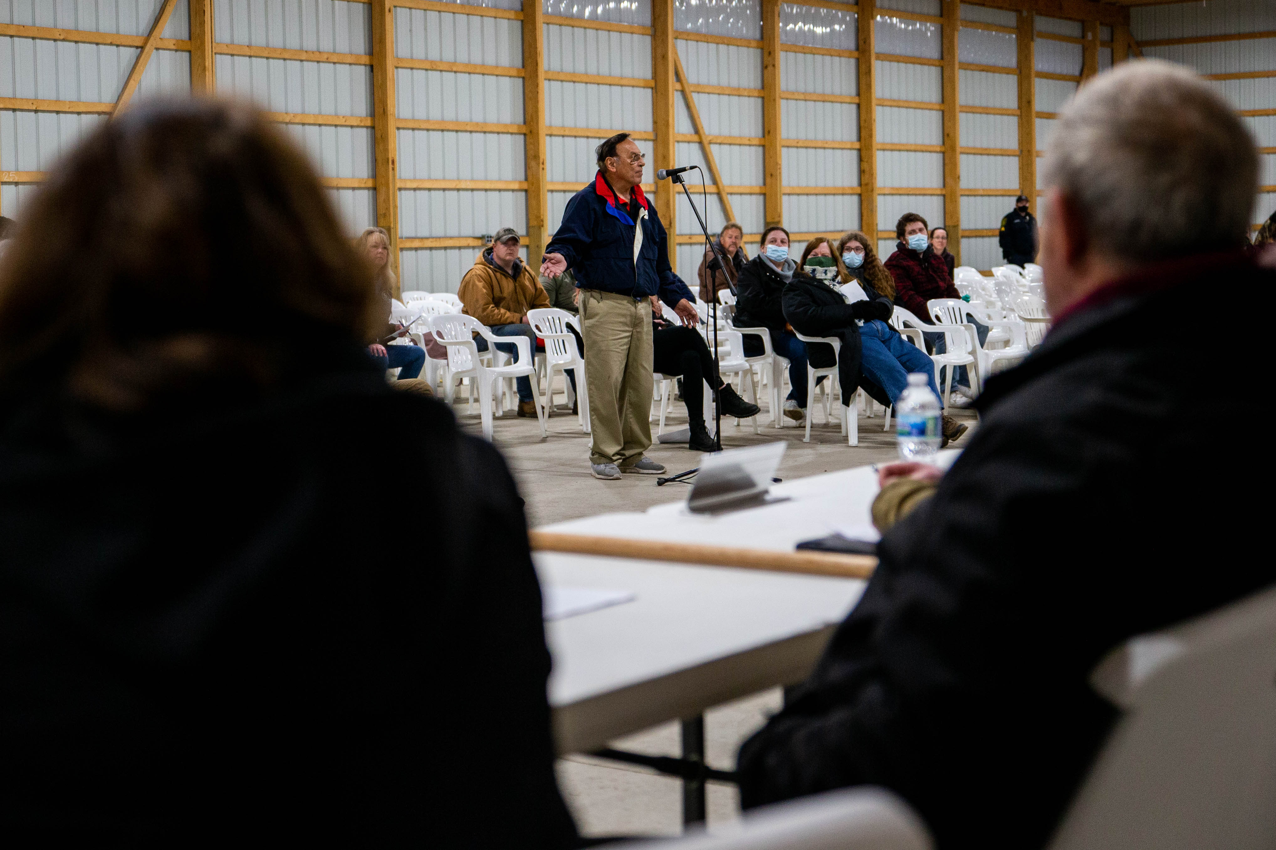 Imlay City community gathers to discuss local police department's ...