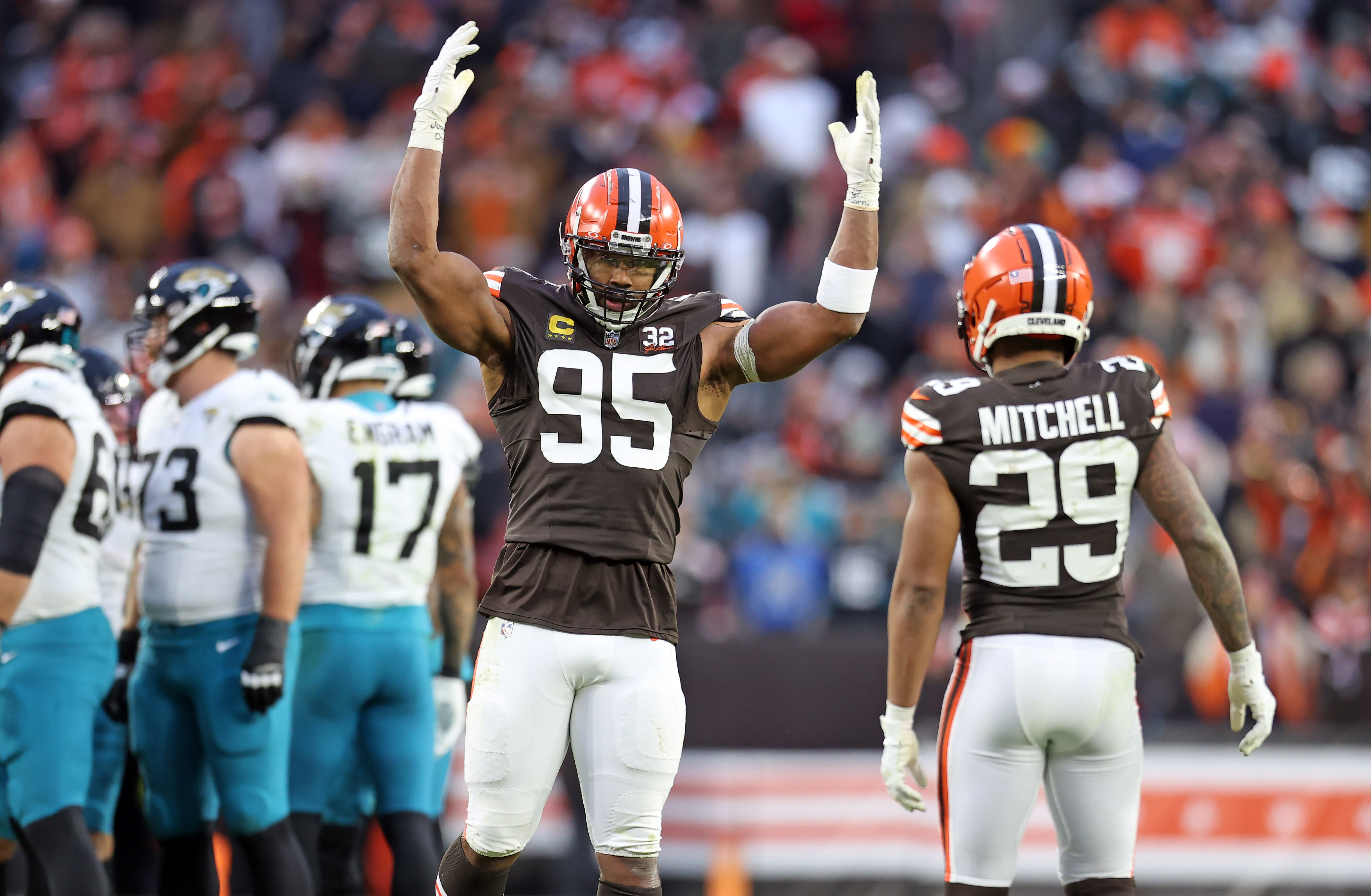 Cleveland Bowns defense vs. Jacksonville Jaguars, December 10, 2023 ...