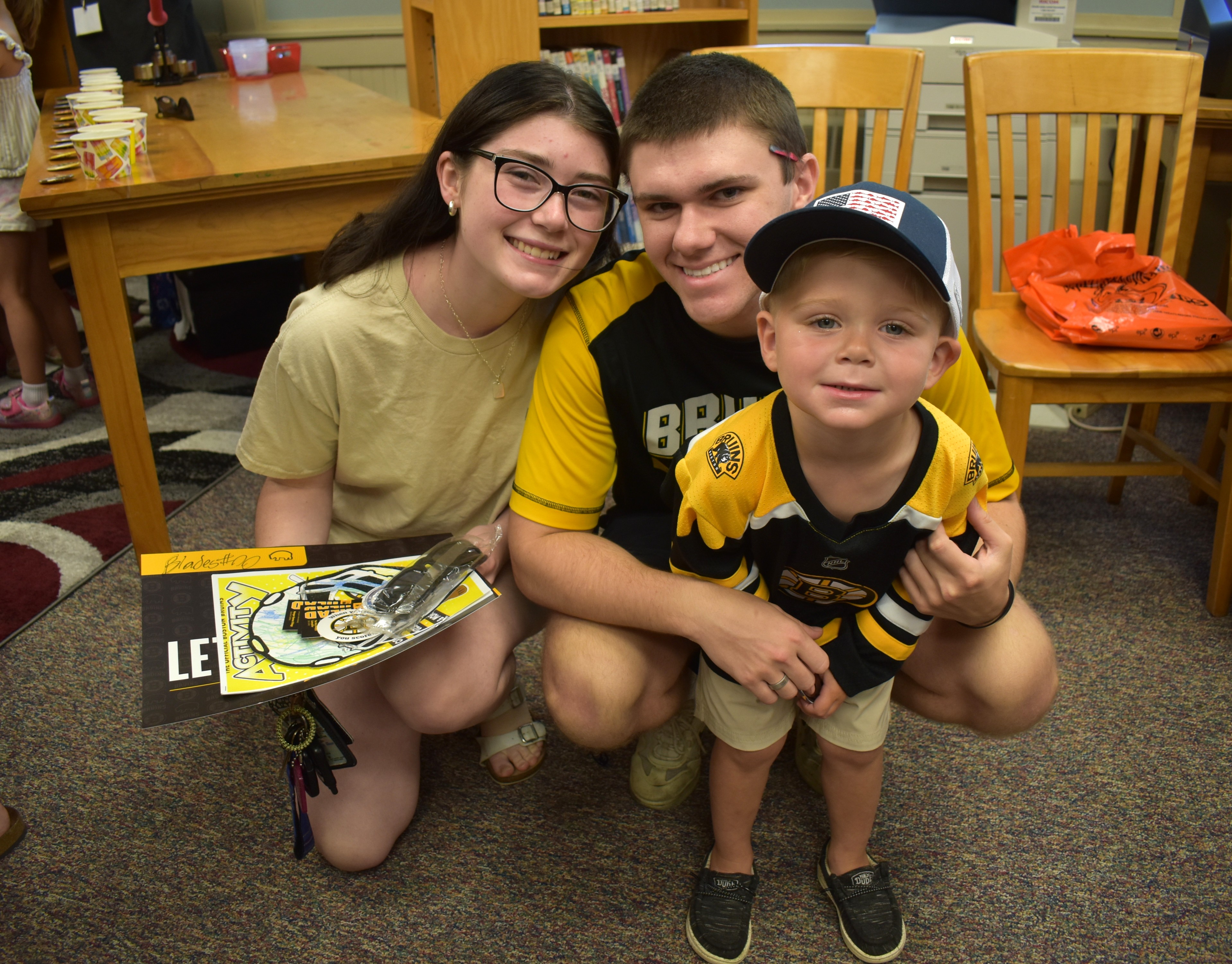 Boston Bruin's "Blades" visits Russell Public Library - masslive.com