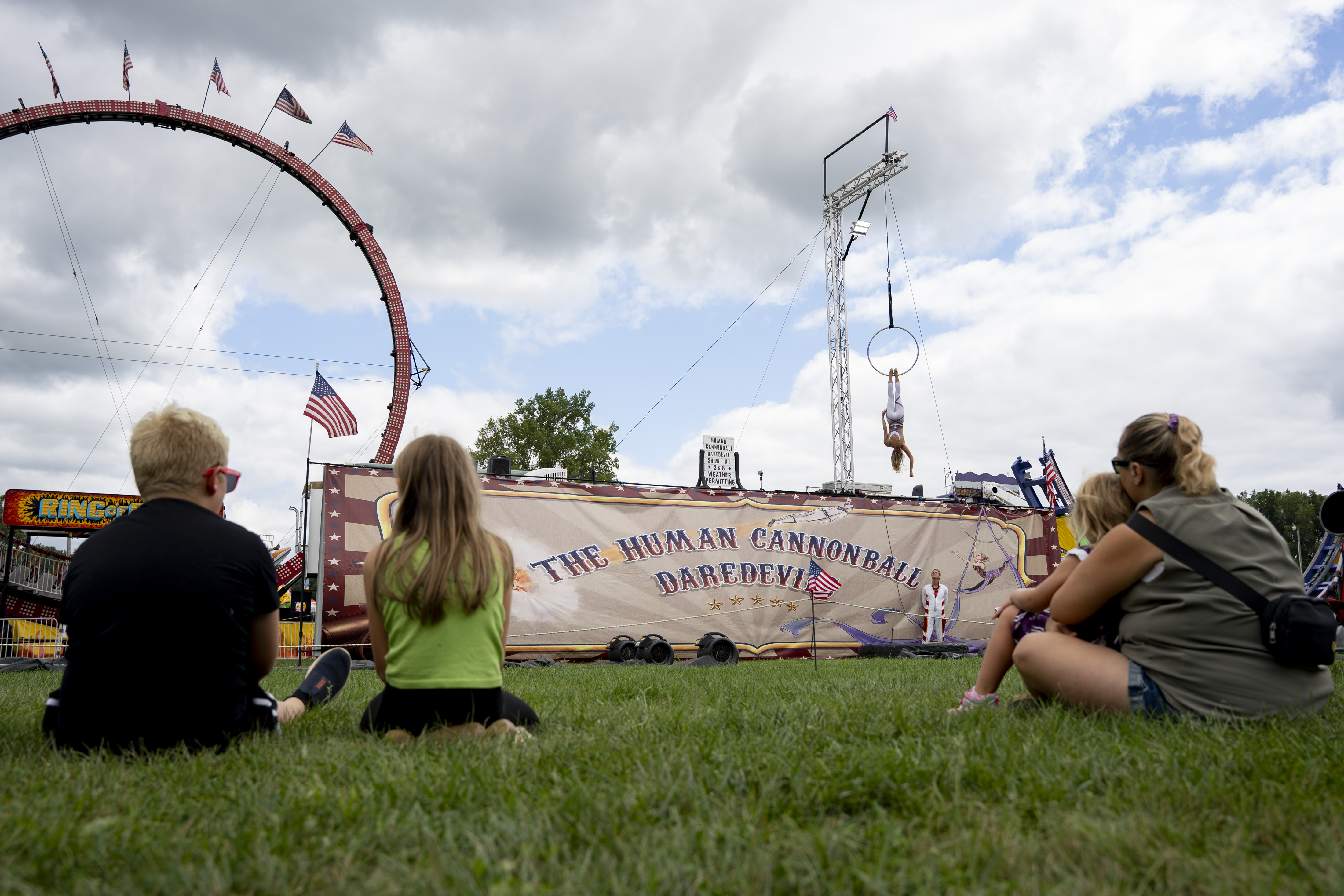Family of human cannonballs performs at the Genesee County Fair - mlive.com