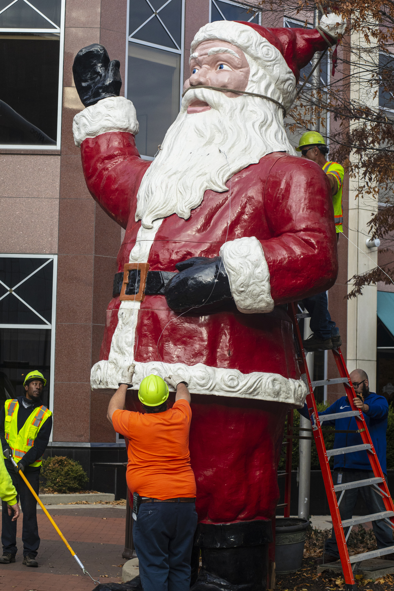17-foot Santa Claus installed in downtown Kalamazoo - mlive.com