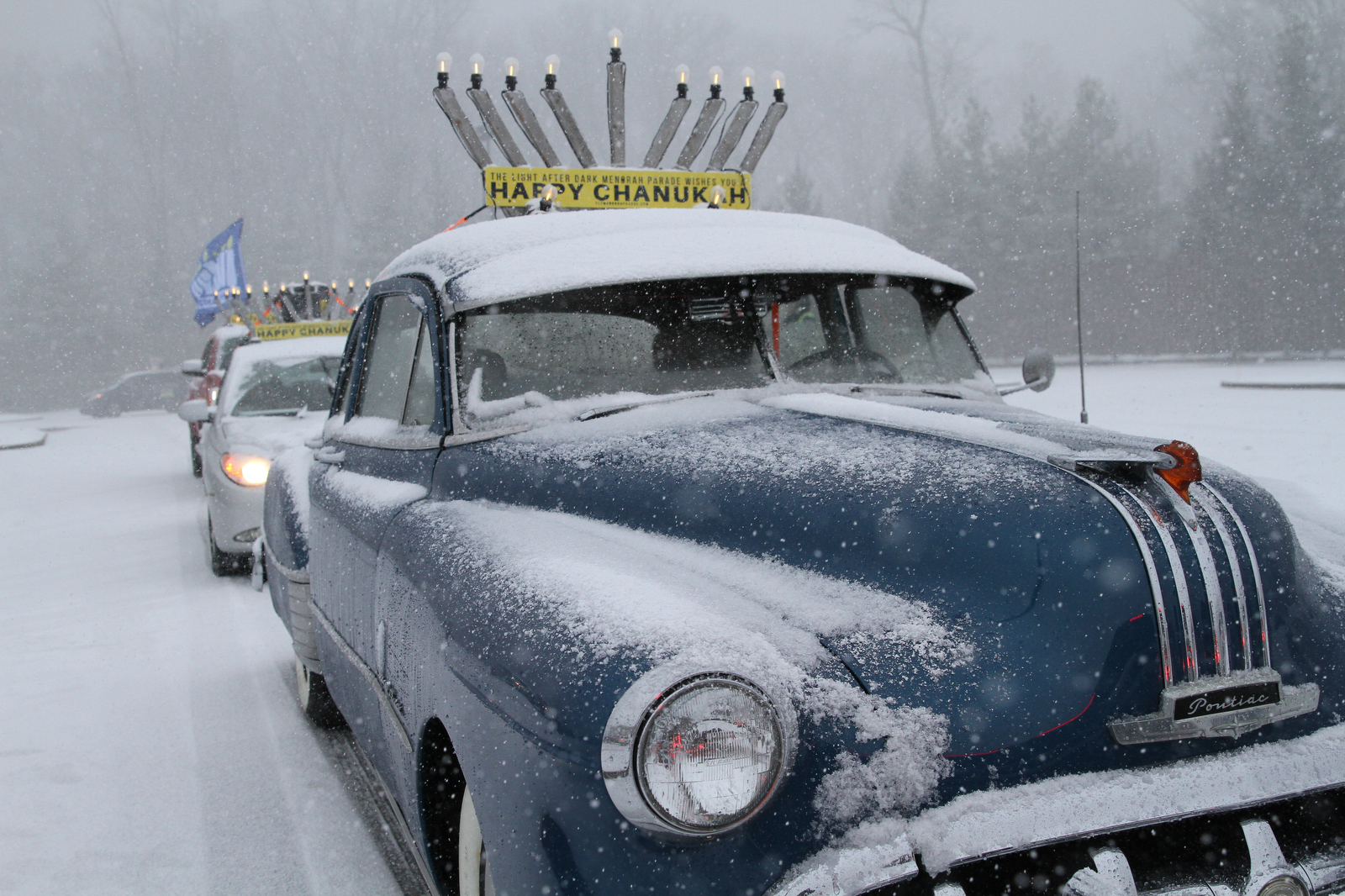 Menorah-topped cars parade through Cleveland eastern suburbs ...