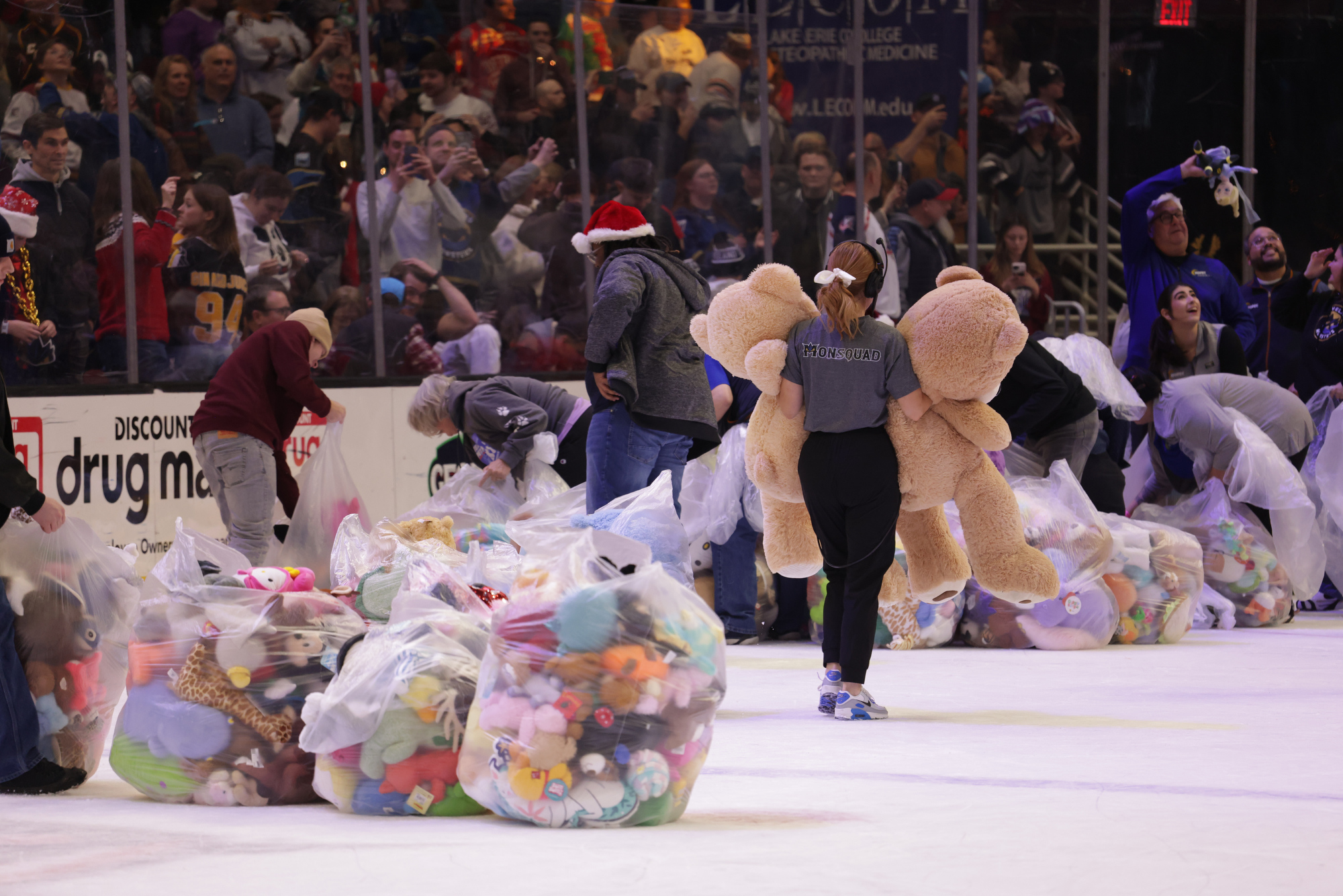 Teddy Bear Toss at Cleveland Monsters game - cleveland.com