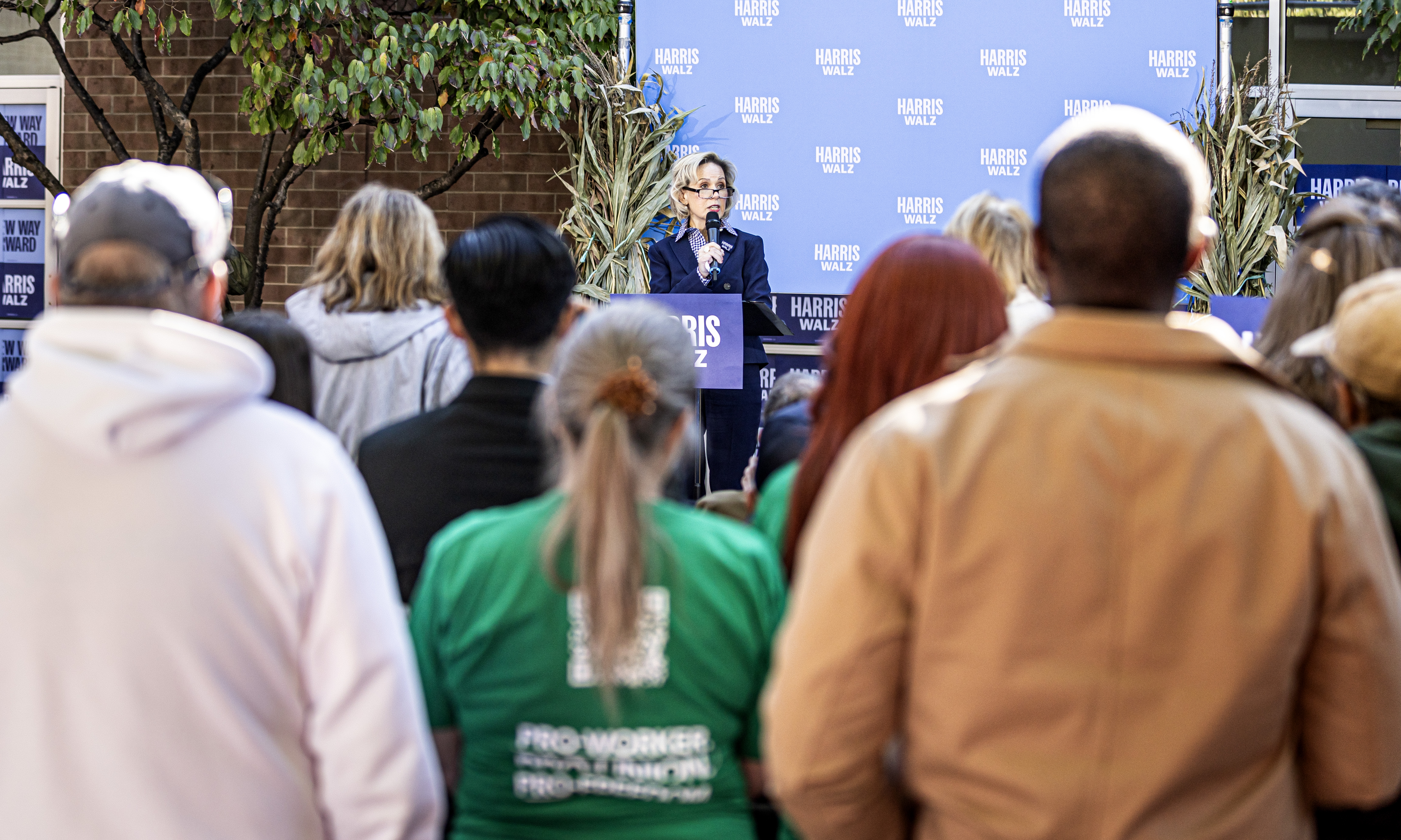 Minnesota First Lady Gwen Walz on campaign tour for Harris-Walz ...