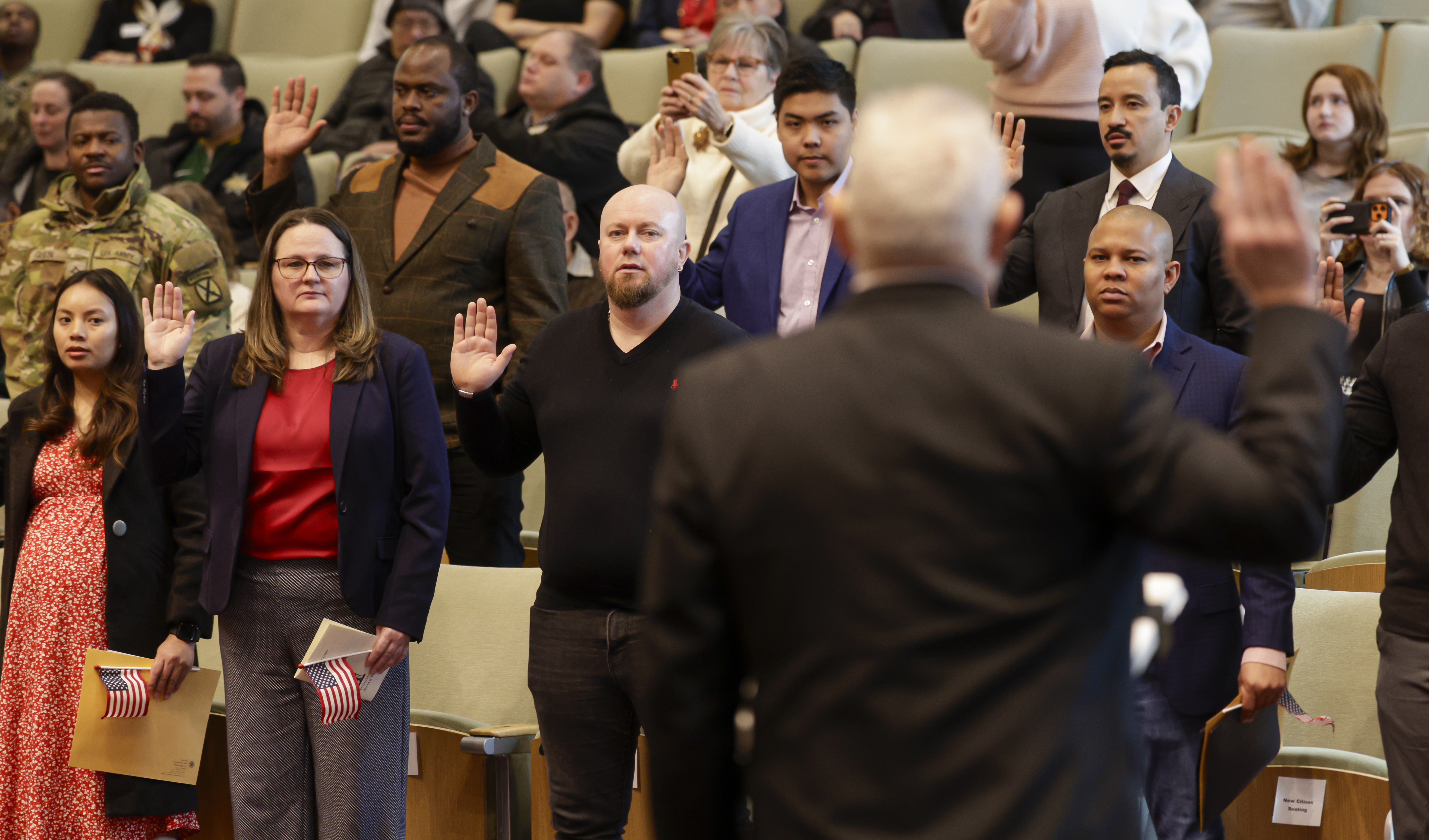 Immigrants become American citizens at Ceremony at Syracuse University ...