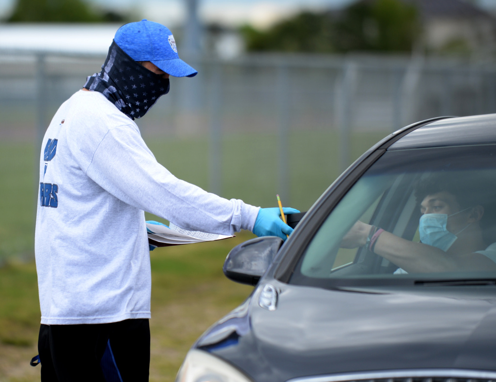 Hammonton High School football players receive their State Championship ...