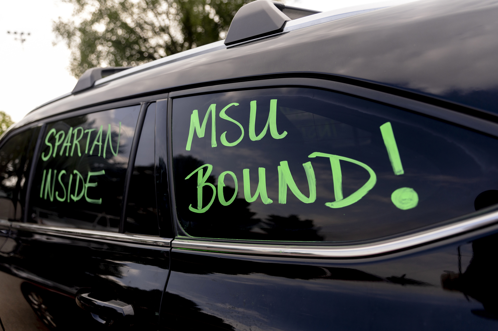 Students move into dorms at Michigan State University for 2023-24 ...